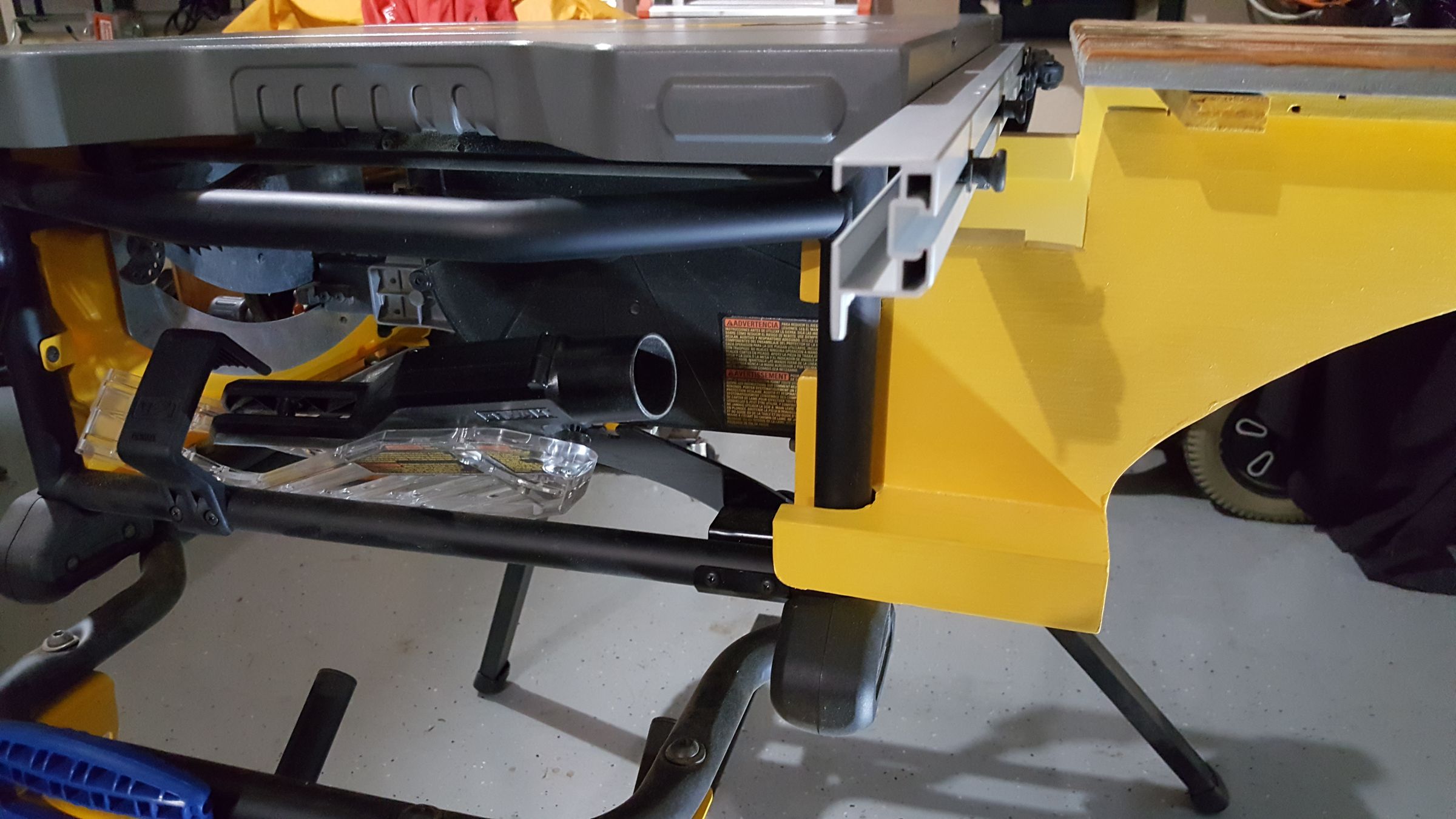 Outfeed Table for Dewalt Table Saw for $10 (includes Plans) : 4 Steps ...