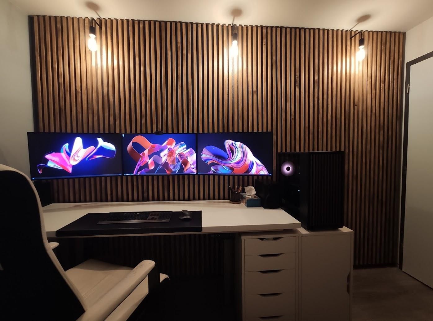 Home Office Slat Wall With Motorised Tripple Monitor Lift and Desk With ...