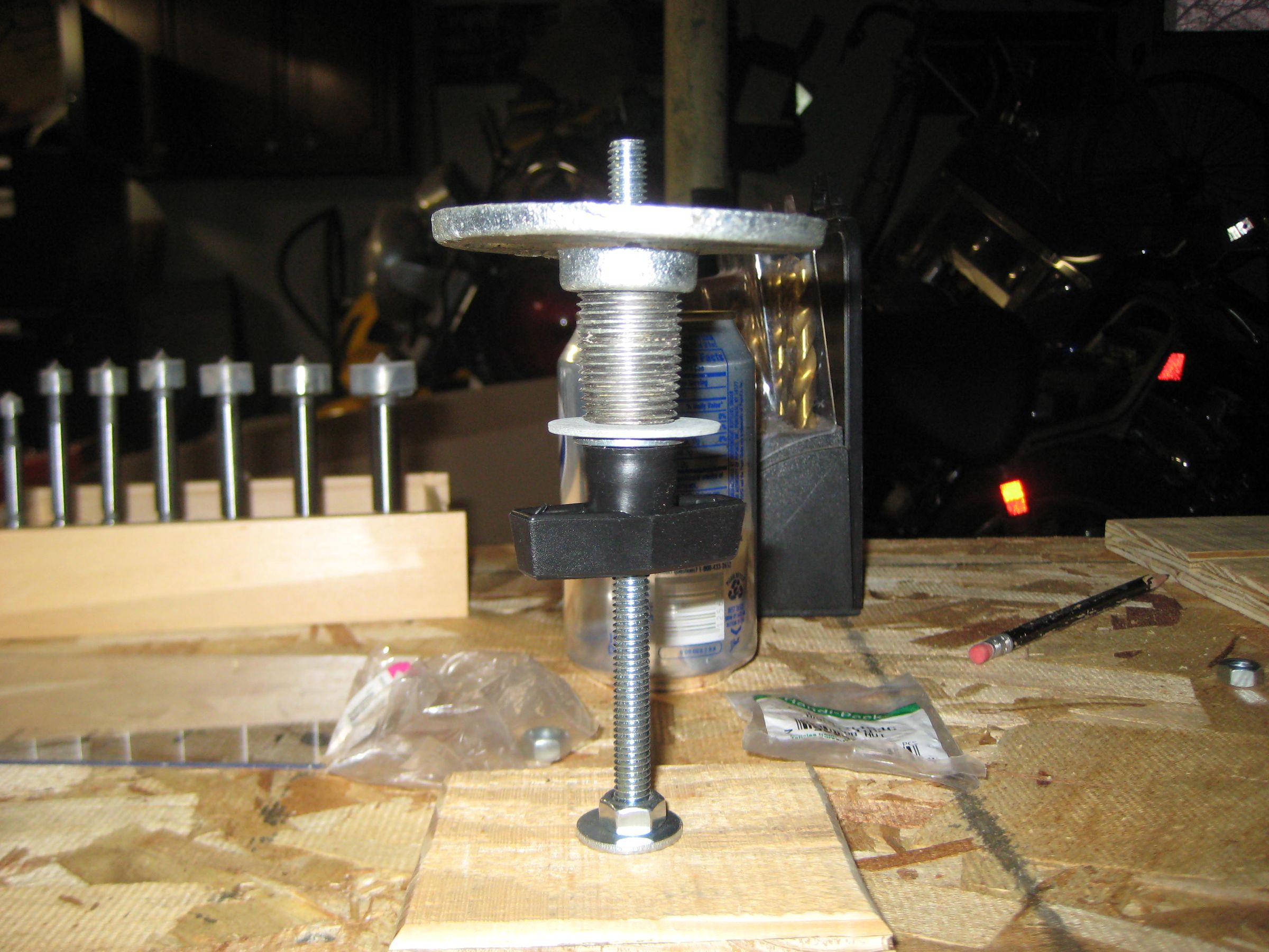 Plunge Router Table Fine Height Adjust : 5 Steps - Instructables