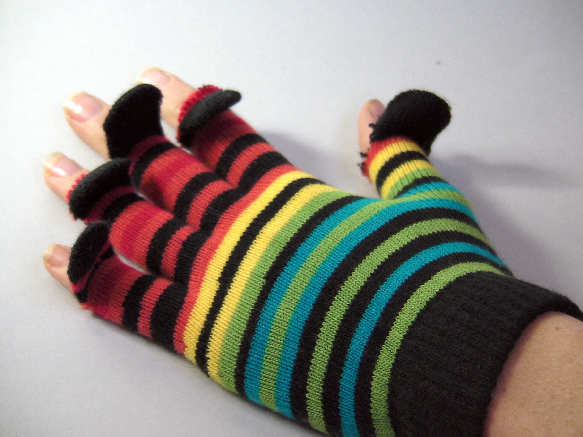 Easy Fingerless Gloves : 7 Steps - Instructables