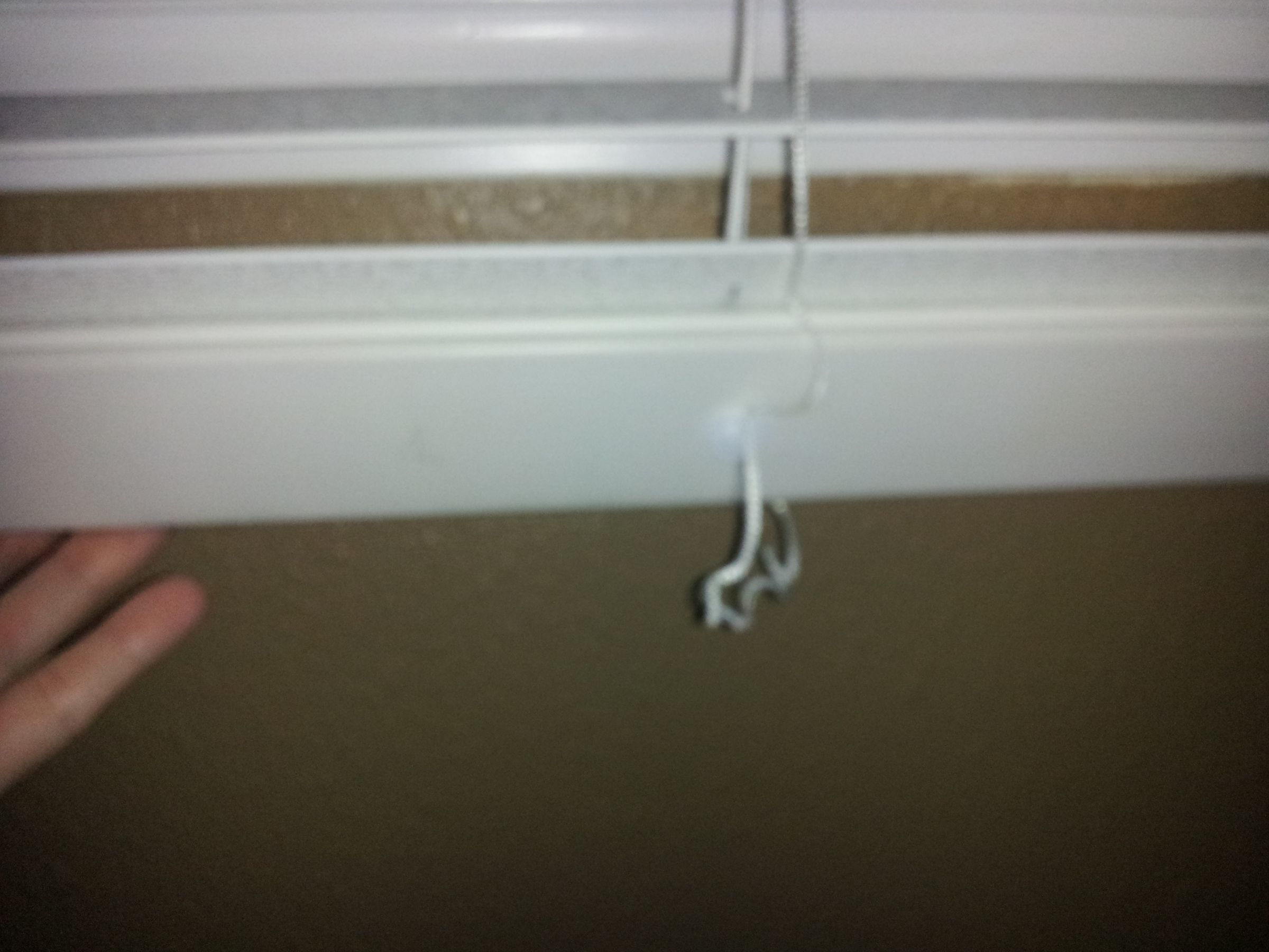 How to Fix Broken Slat in Blinds. : 8 Steps - Instructables