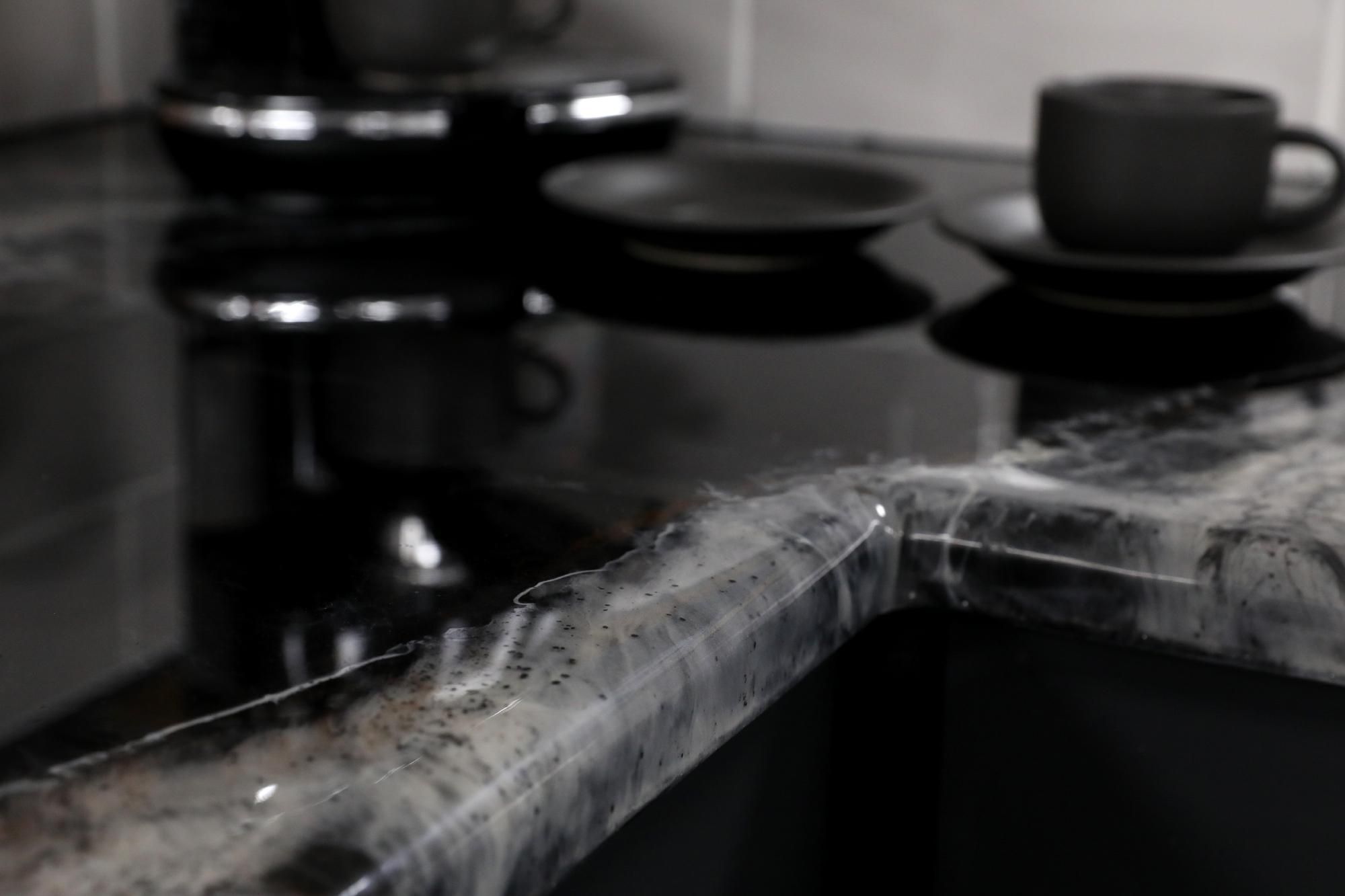 DIY Resin Countertops Using Clear Epoxy Coating Resin and Pigments : 11 ...