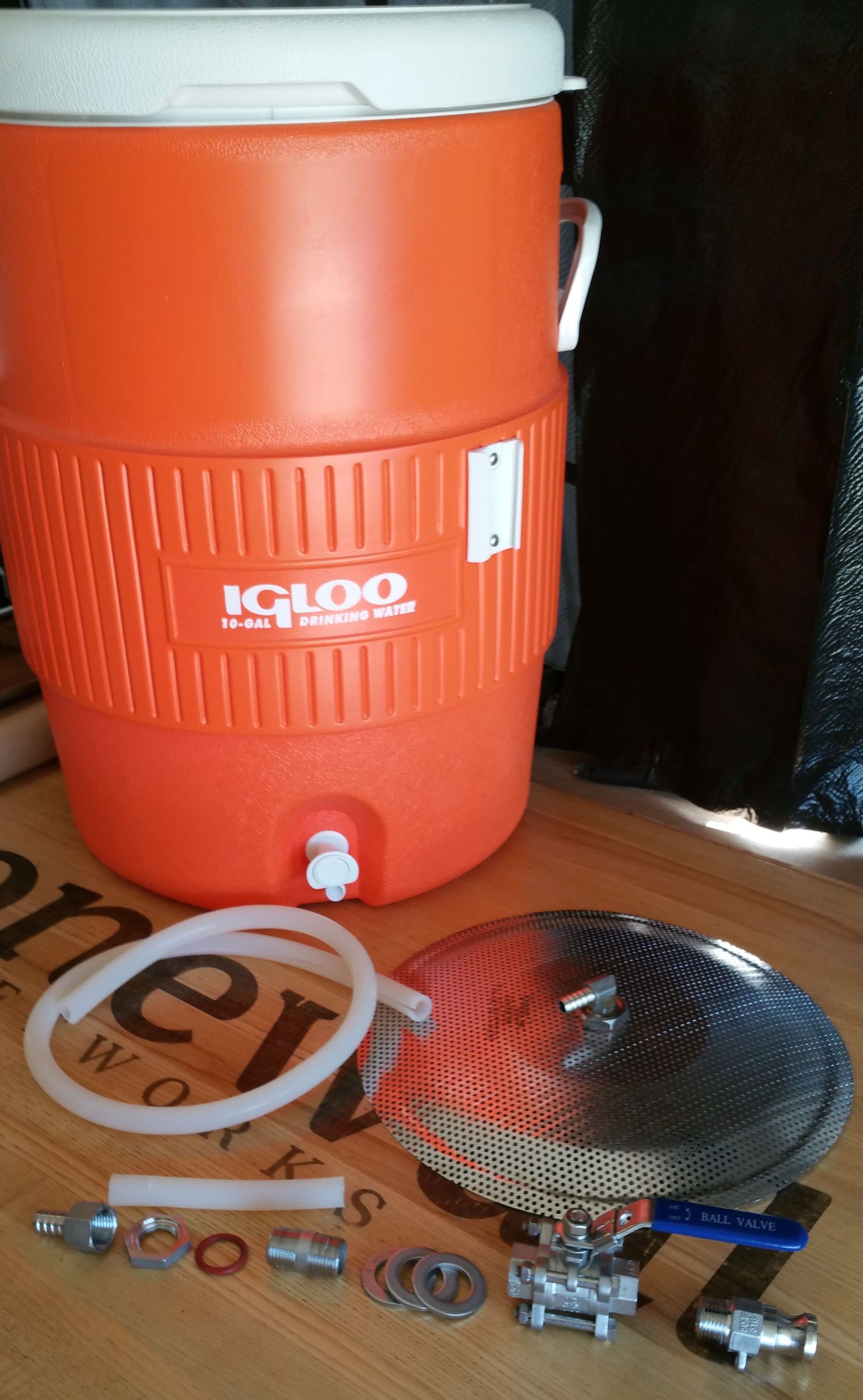 How to Make a Mash Tun for Brewing All-grain Beer : 8 Steps (with ...