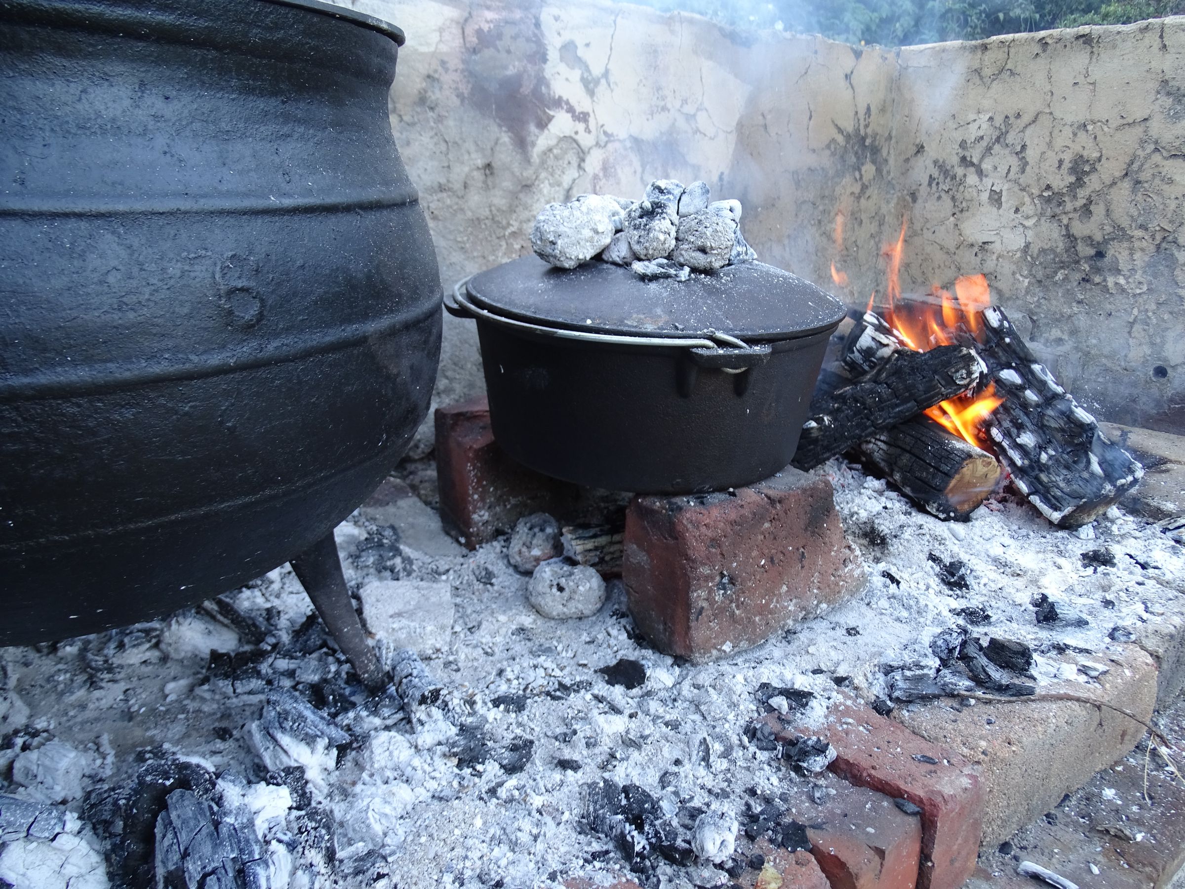 Oxtail Potjie - Rustic Slow Cooking : 9 Steps (with Pictures ...