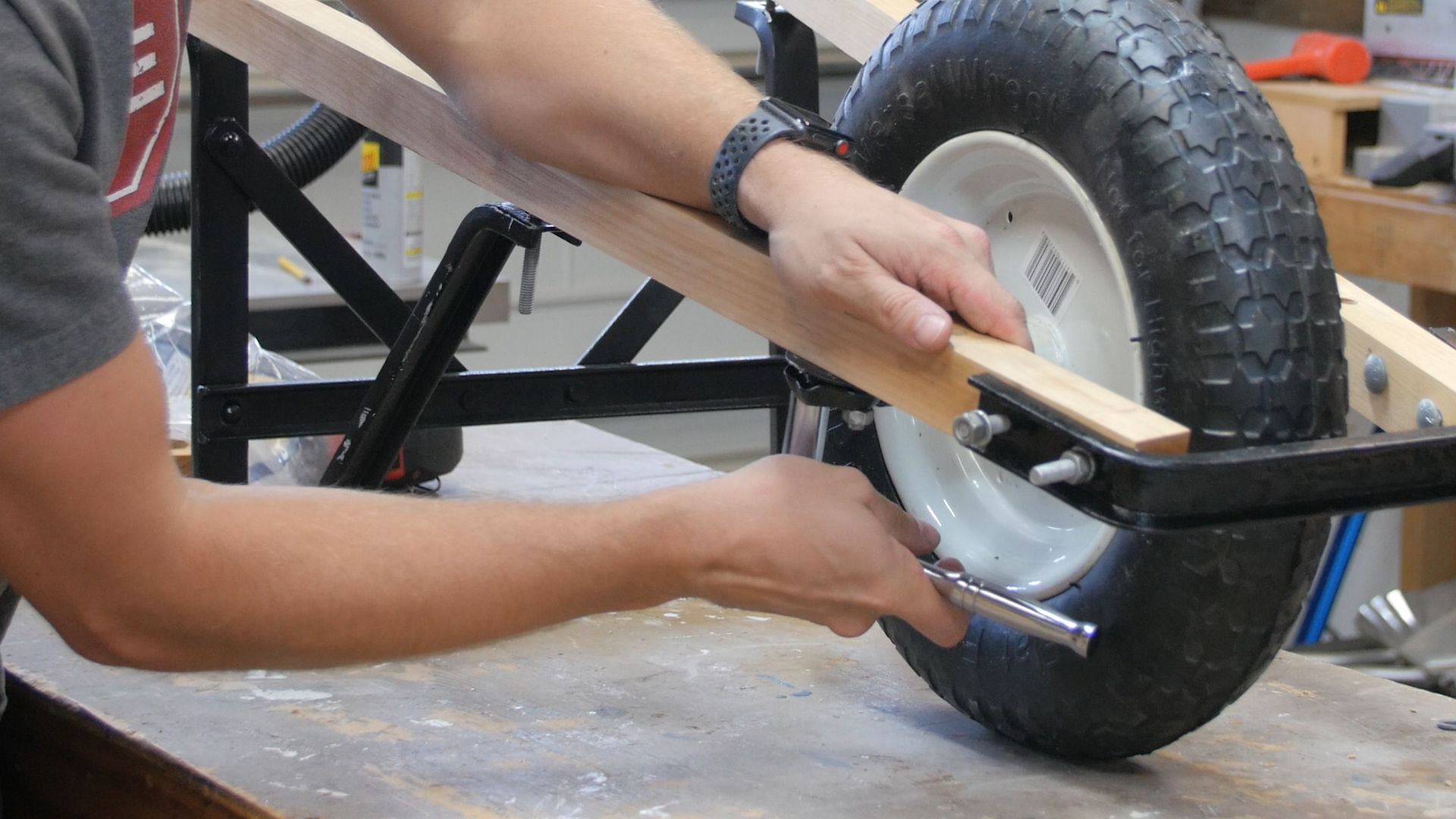 How to Restore an Old Wheelbarrow : 5 Steps (with Pictures) - Instructables