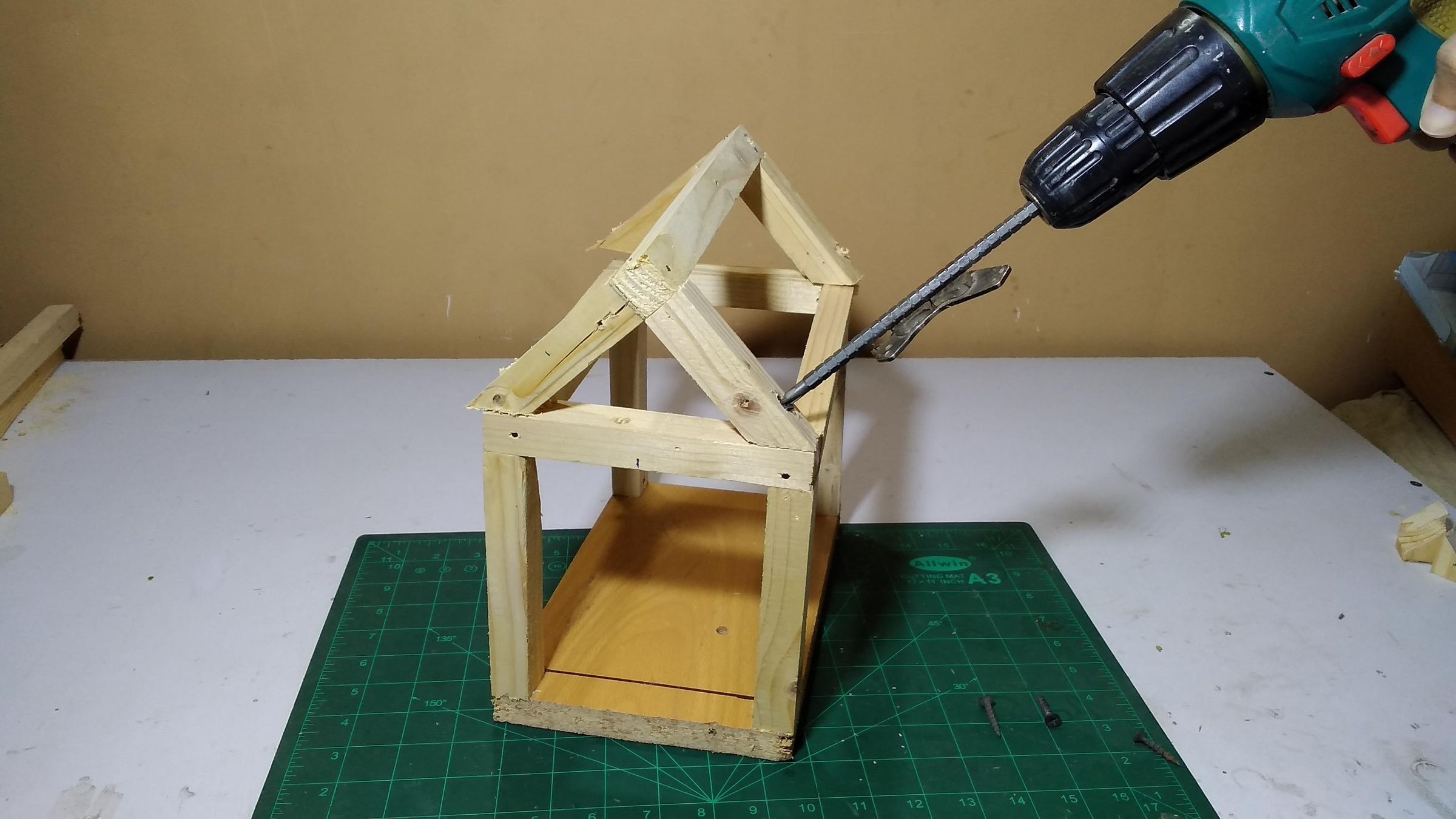 How to Make Bird House : 8 Steps (with Pictures) - Instructables