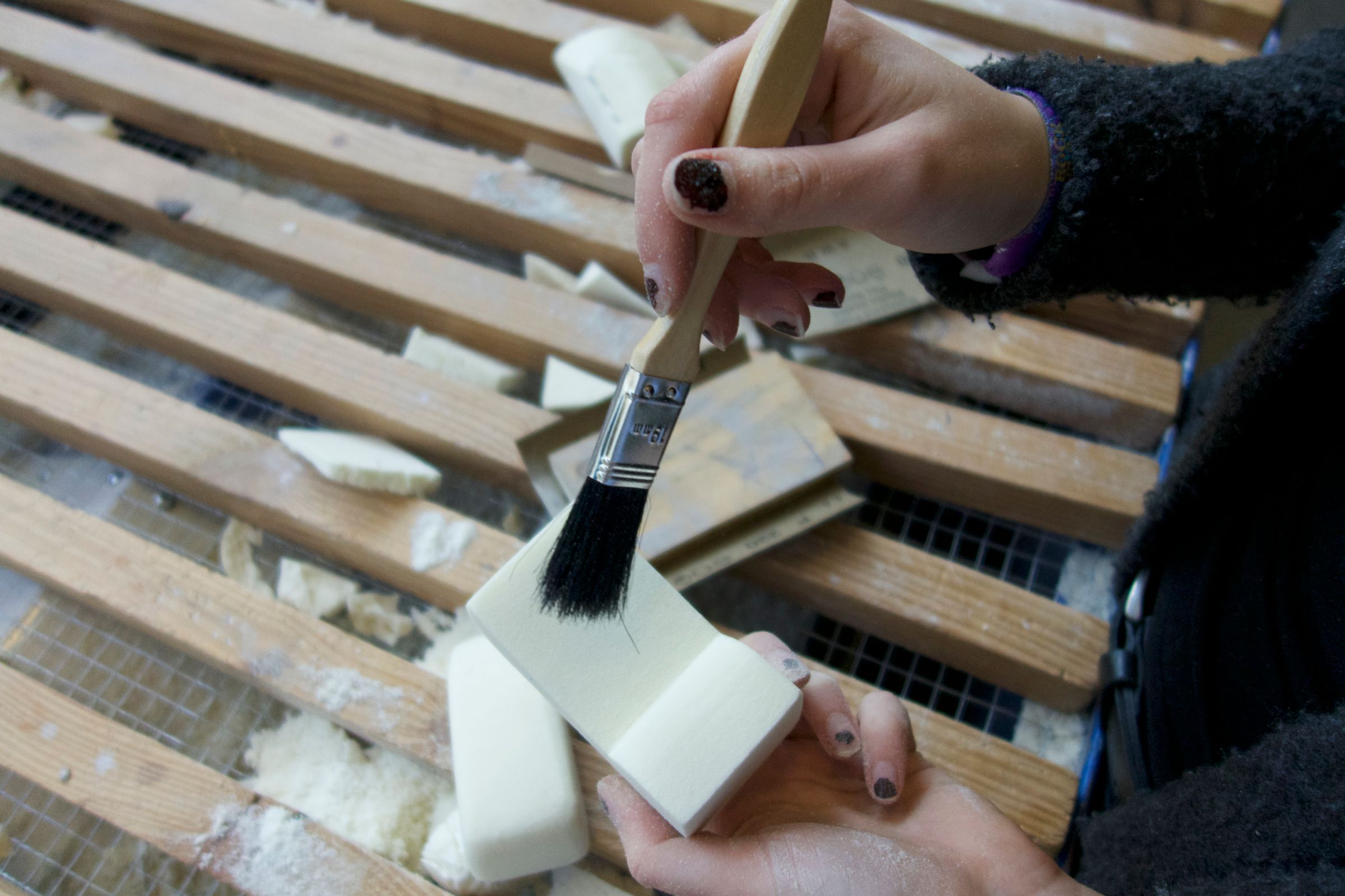 Foam Finishing With Putty Filler - Werkplaatsidc : 7 Steps (with ...