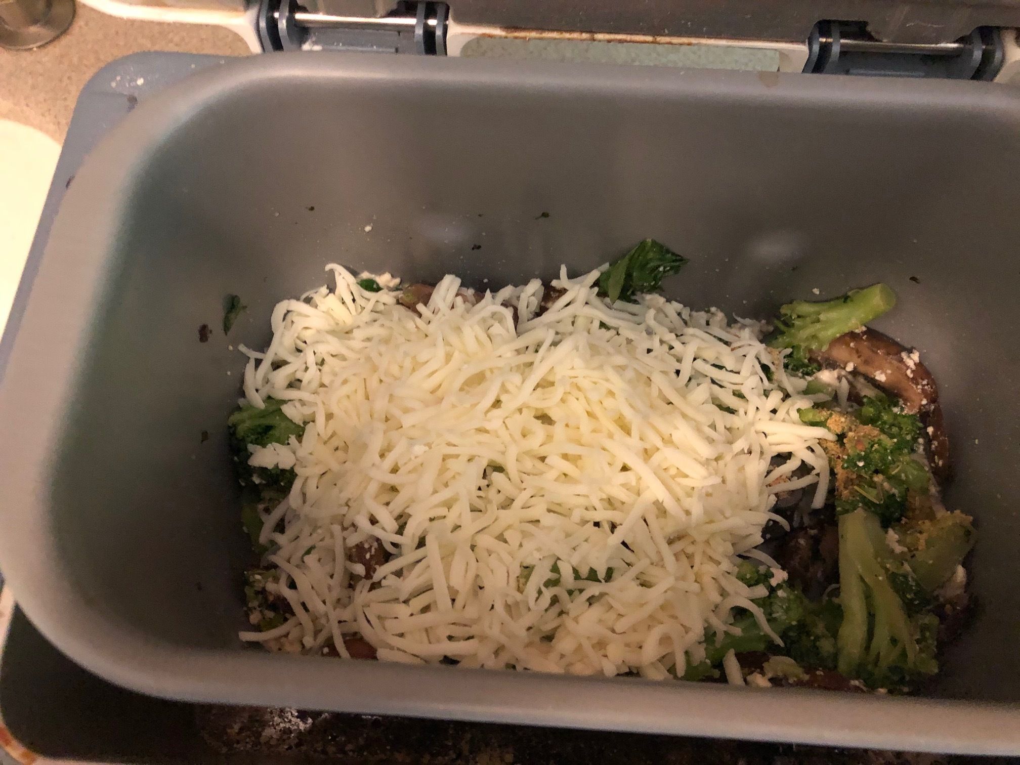 Broccoli, Spinach and Mushroom Calzone in the Bread Machine : 8 Steps ...