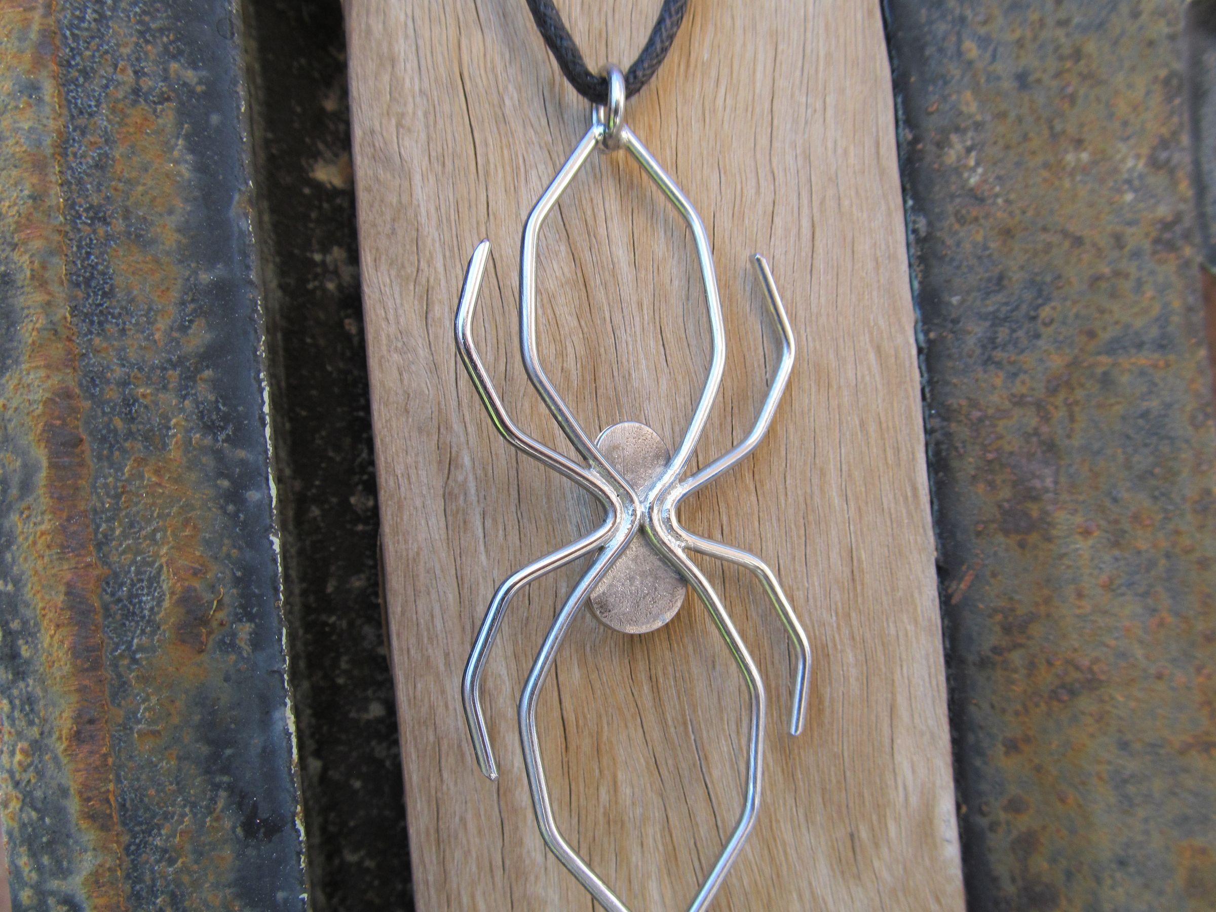 Spider Pendant : 5 Steps (with Pictures) - Instructables