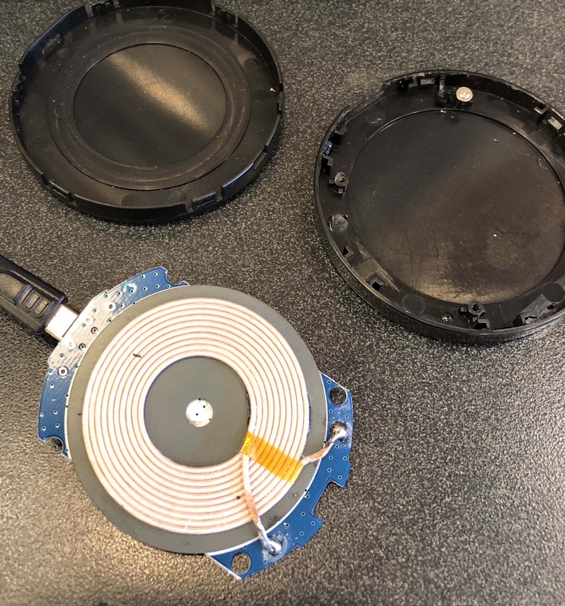 Vintage Mac Mouse to Wireless IPhone Charger : 8 Steps (with Pictures ...