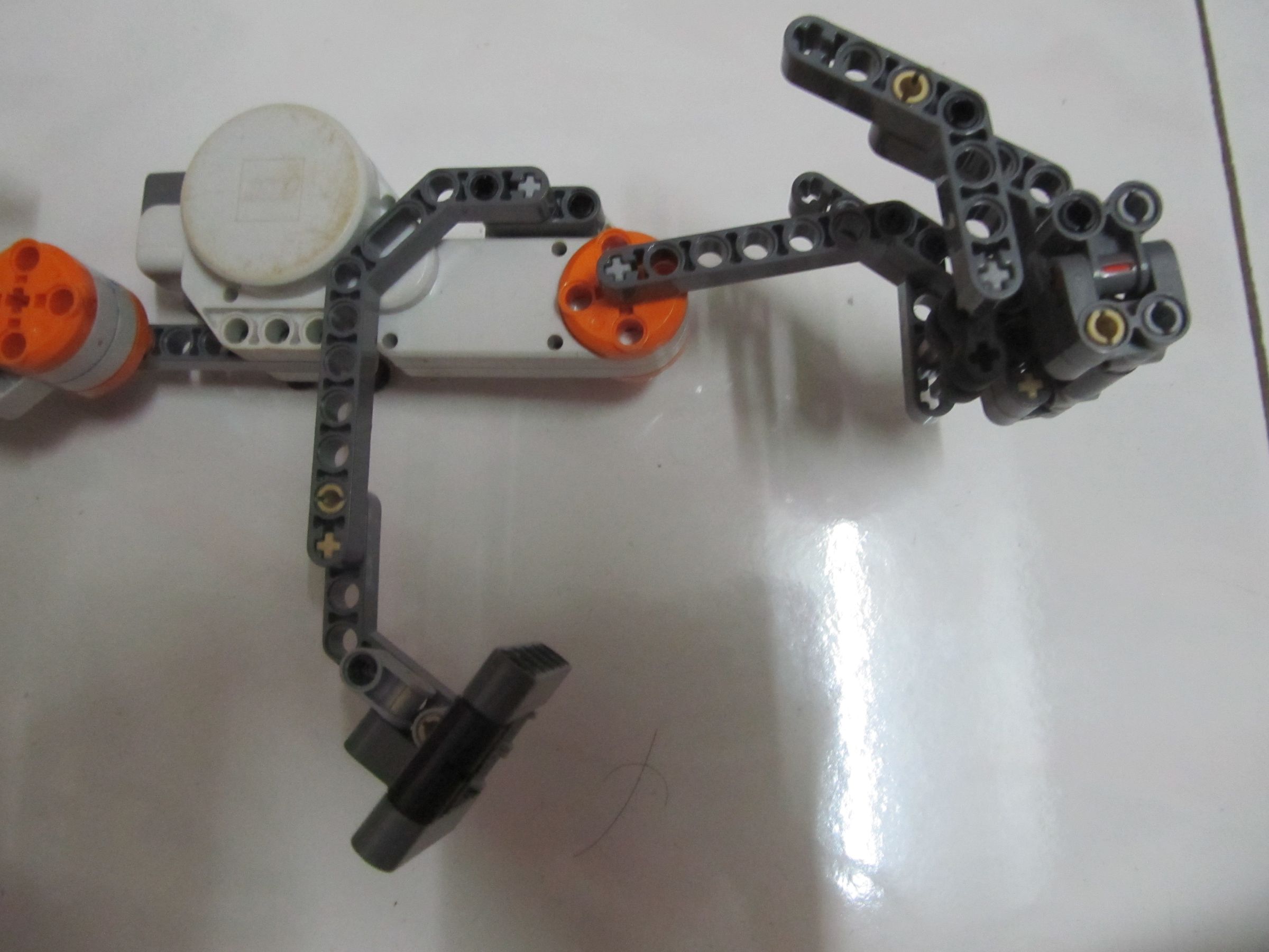 Nxt Claw Bot