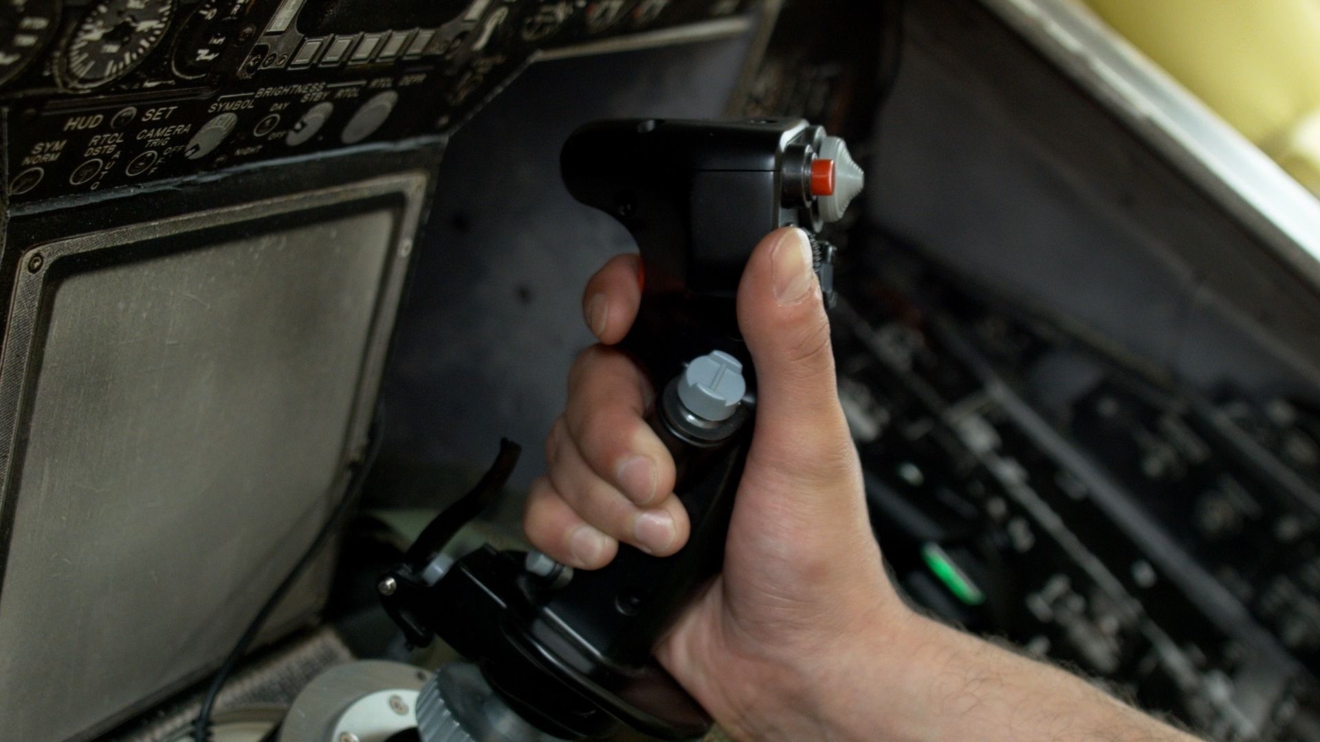 Full Scale Fighter Jet Cockpit From Cardboard : 7 Steps (with Pictures ...