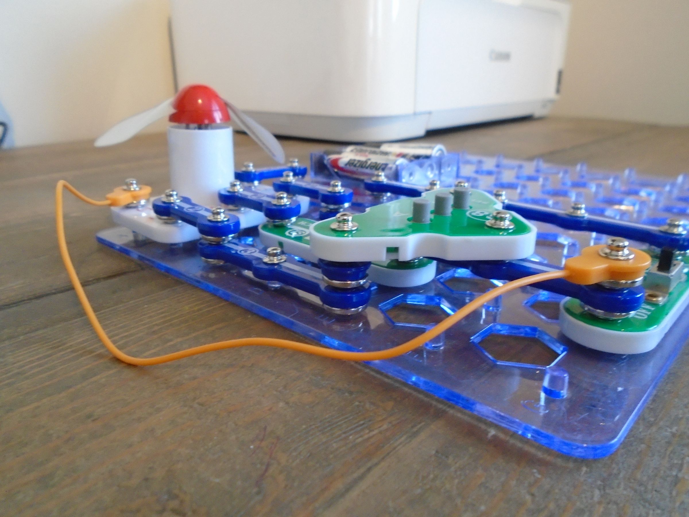 MAKE YOUR SNAP CIRCUITS ARCADE SET FAN SAY I