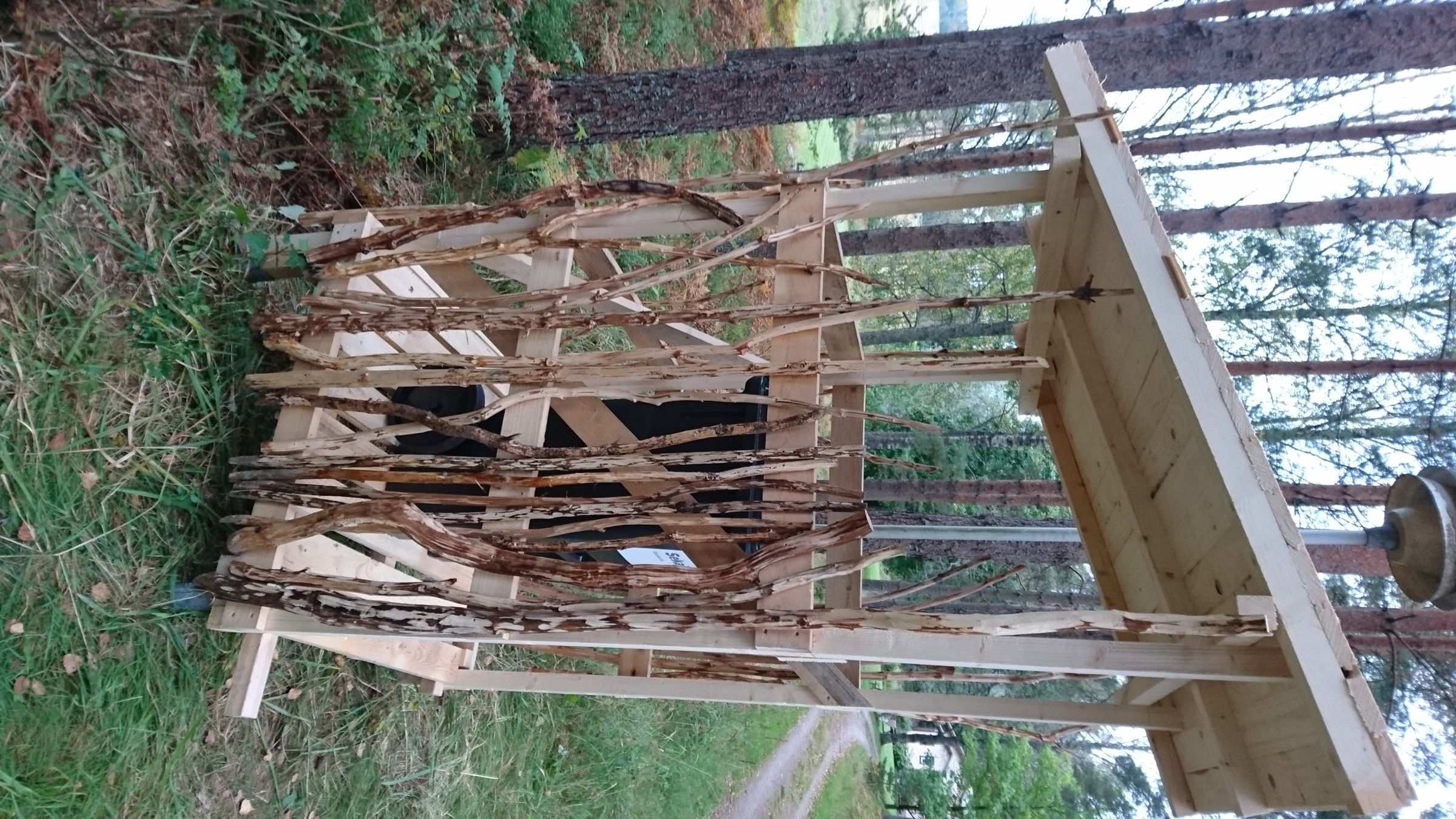 Natural Style Garbage Shelter : 9 Steps (with Pictures) - Instructables