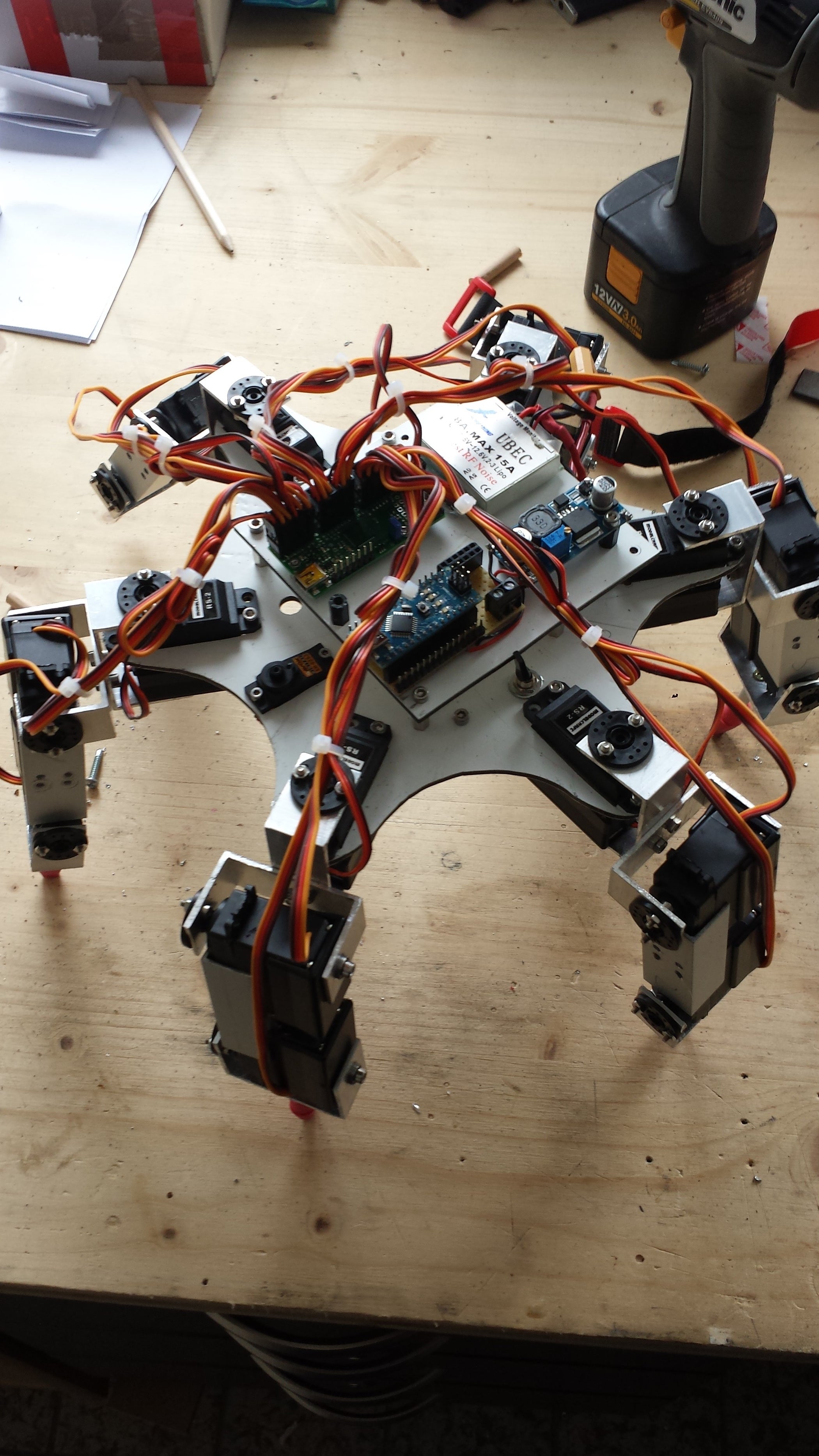 Hexapod Arduino Pololu Maestro Servo Controll : 11 Steps - Instructables Hexapod Arduino Pololu Maestro Servo Controll : 11 Steps - Instructables