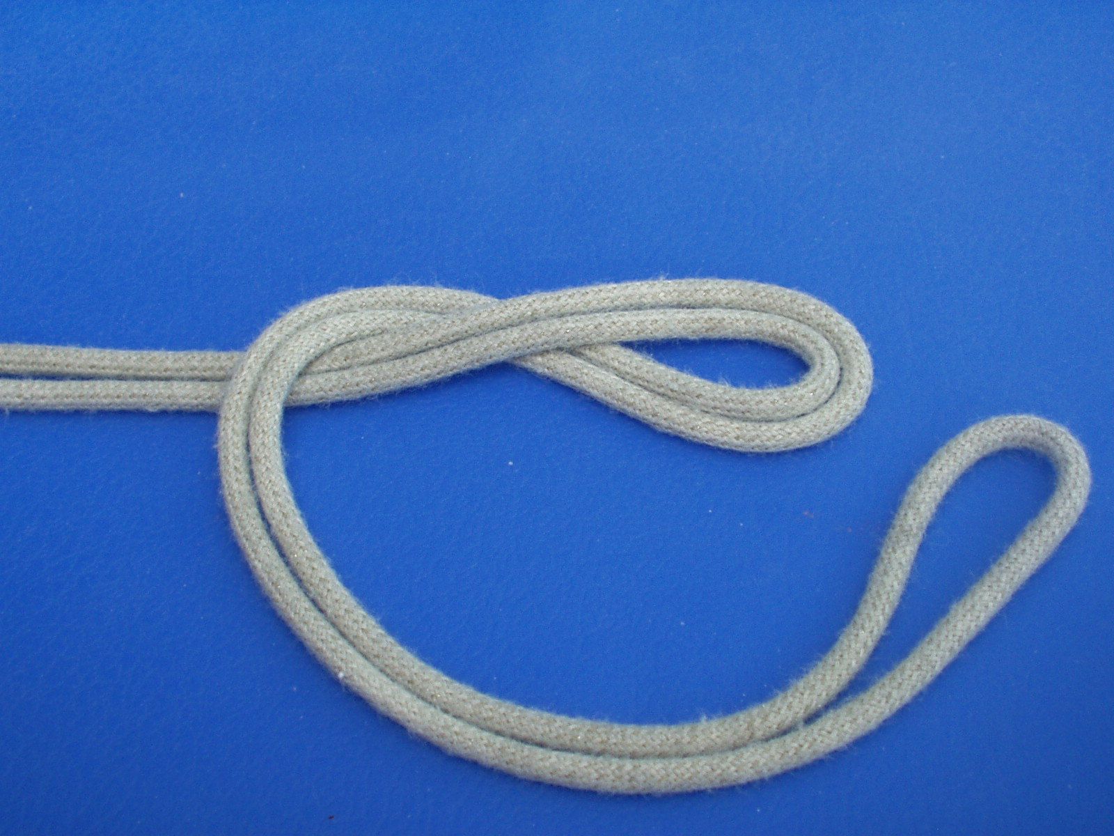 Bunny Ears Figure Eight Knot : 6 Steps - Instructables