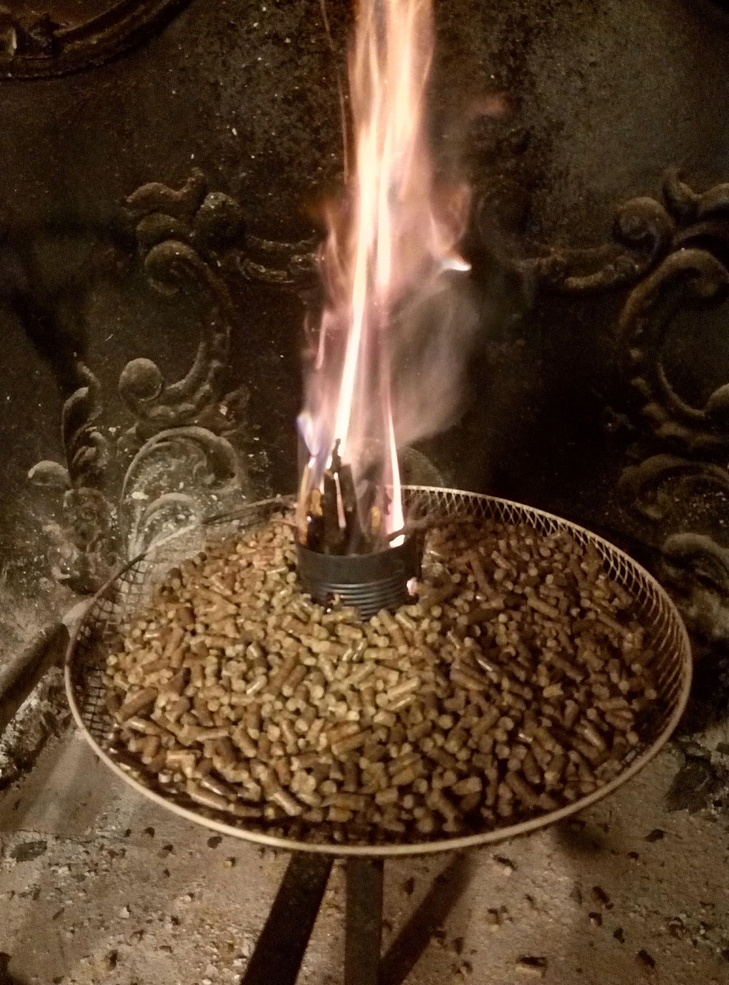 Quick, Cheap and Easy Wood Pellets Fireplace : 3 Steps - Instructables