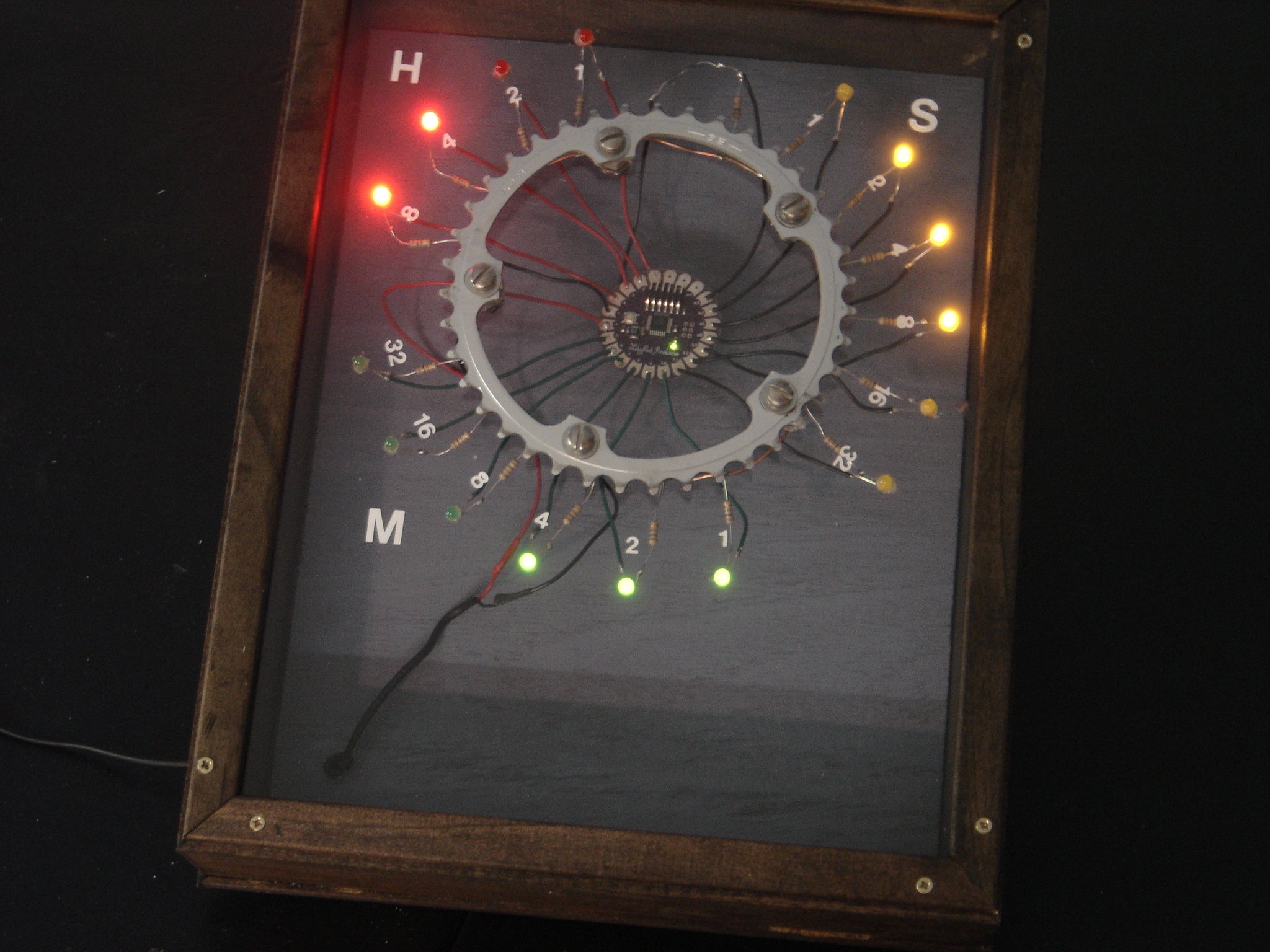 Arduino + LEDs = Binary Clock - Instructables