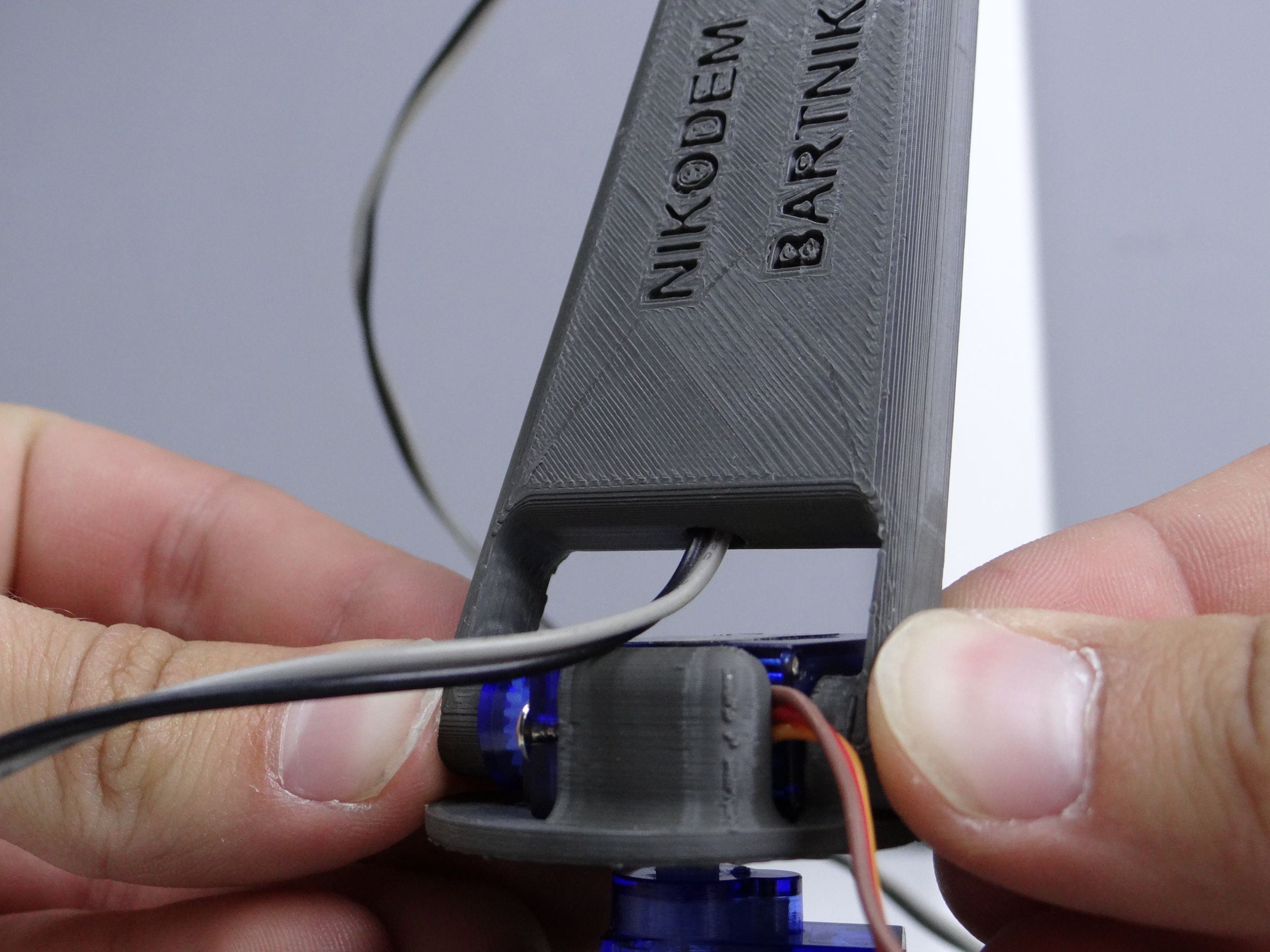 Bluetooth Voice Controlled Moving Lamp : 16 Steps (with Pictures ...