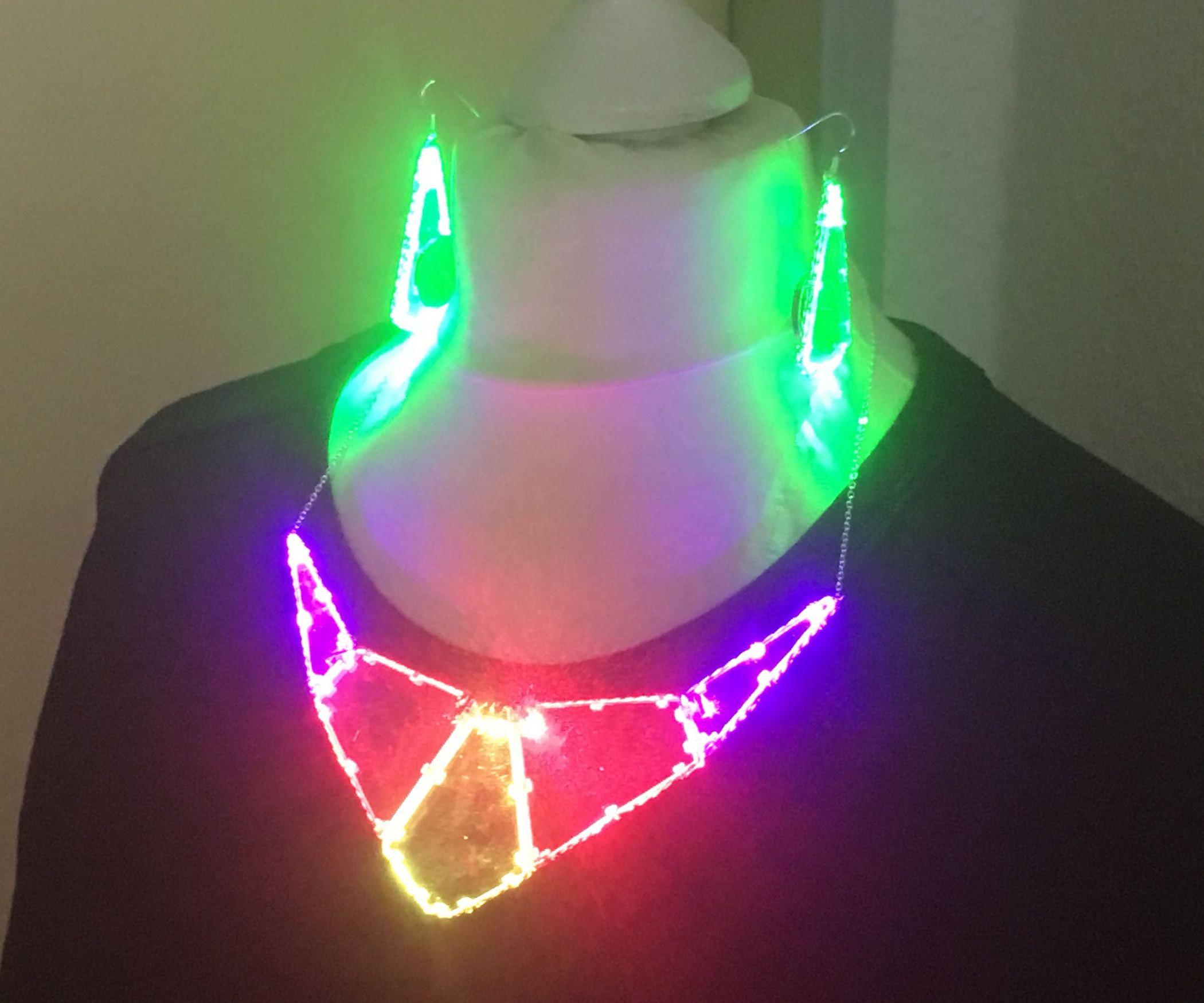 Color-changing Laser Cut Jewelery : 5 Steps (with Pictures) - Instructables