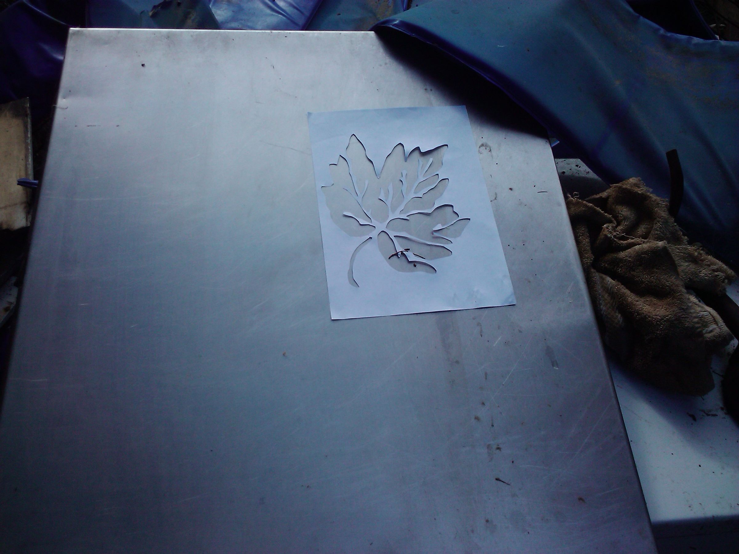 How to Make a Solar Powered Stencil Light Box : 11 Steps - Instructables