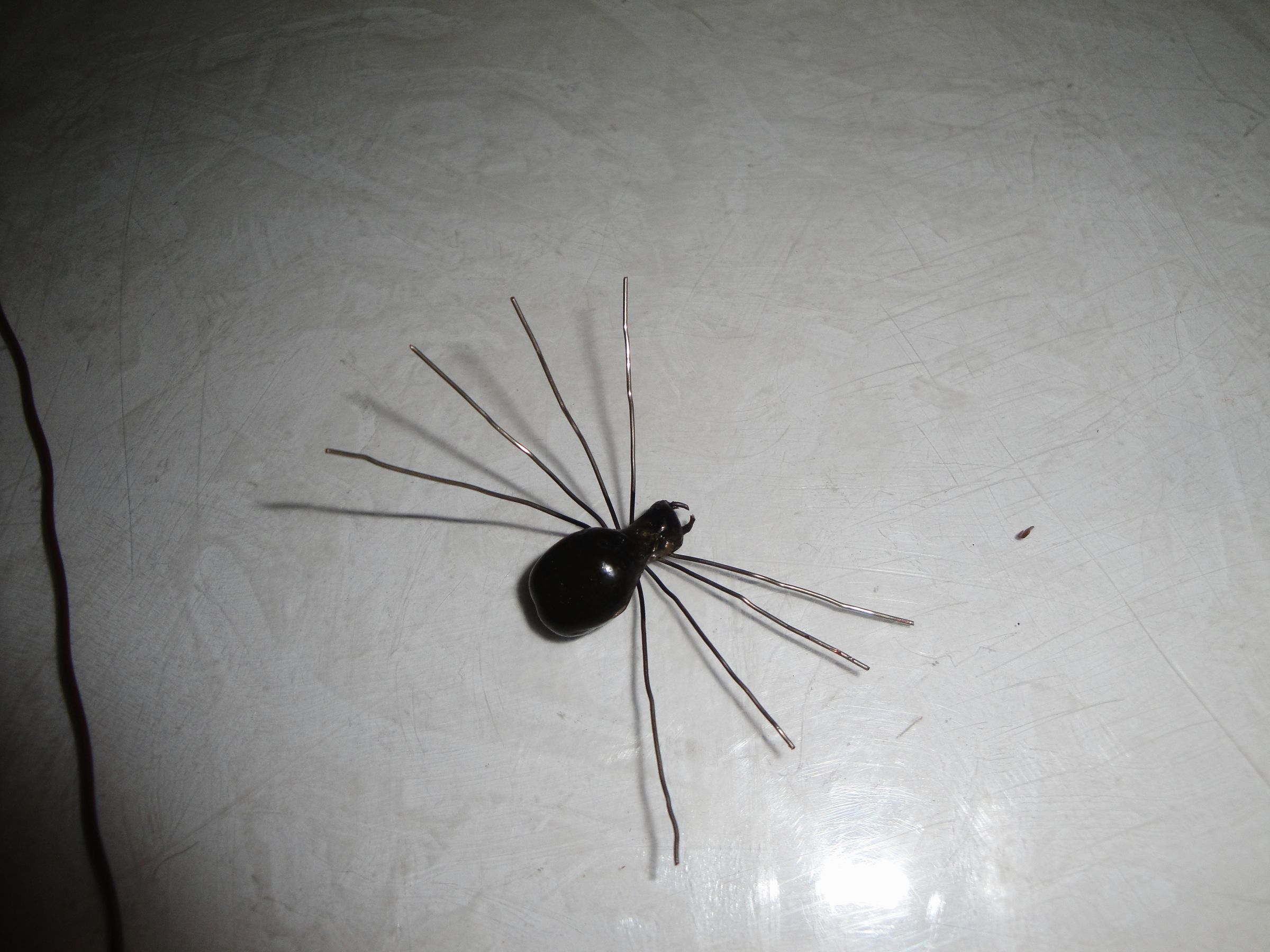 Realistic Spider (Life-Size Prop) : 7 Steps (with Pictures) - Instructables