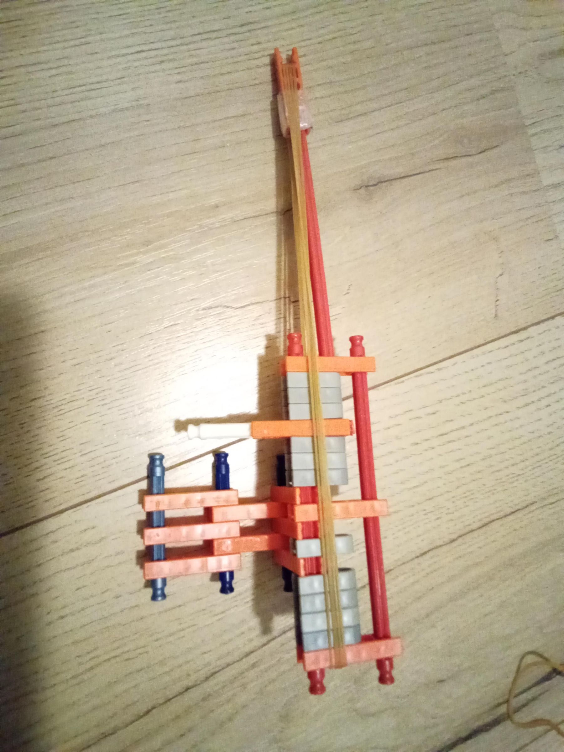 Easy Knex Gun (for Beginners) : 4 Steps - Instructables