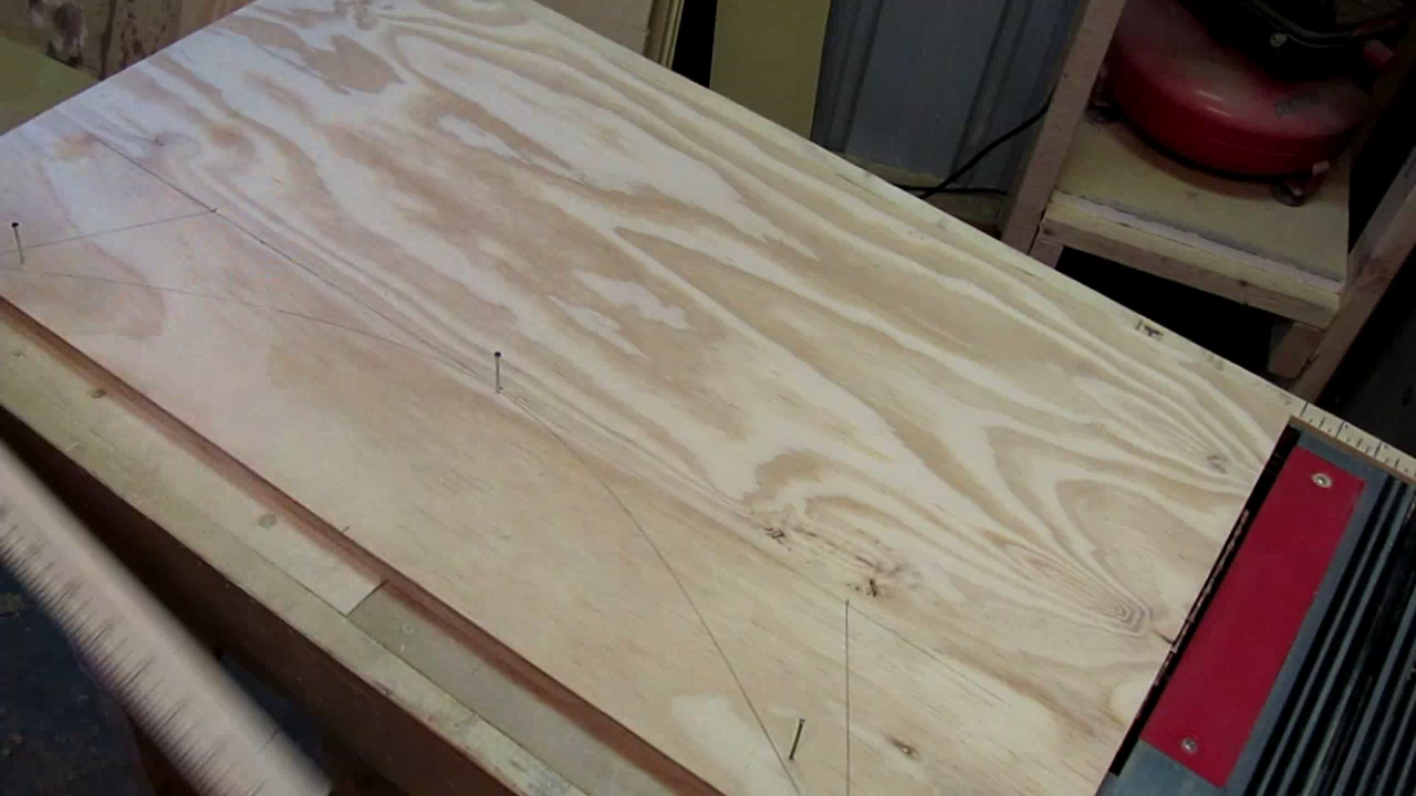 Simple Plywood Computer Desk : 8 Steps (with Pictures) - Instructables