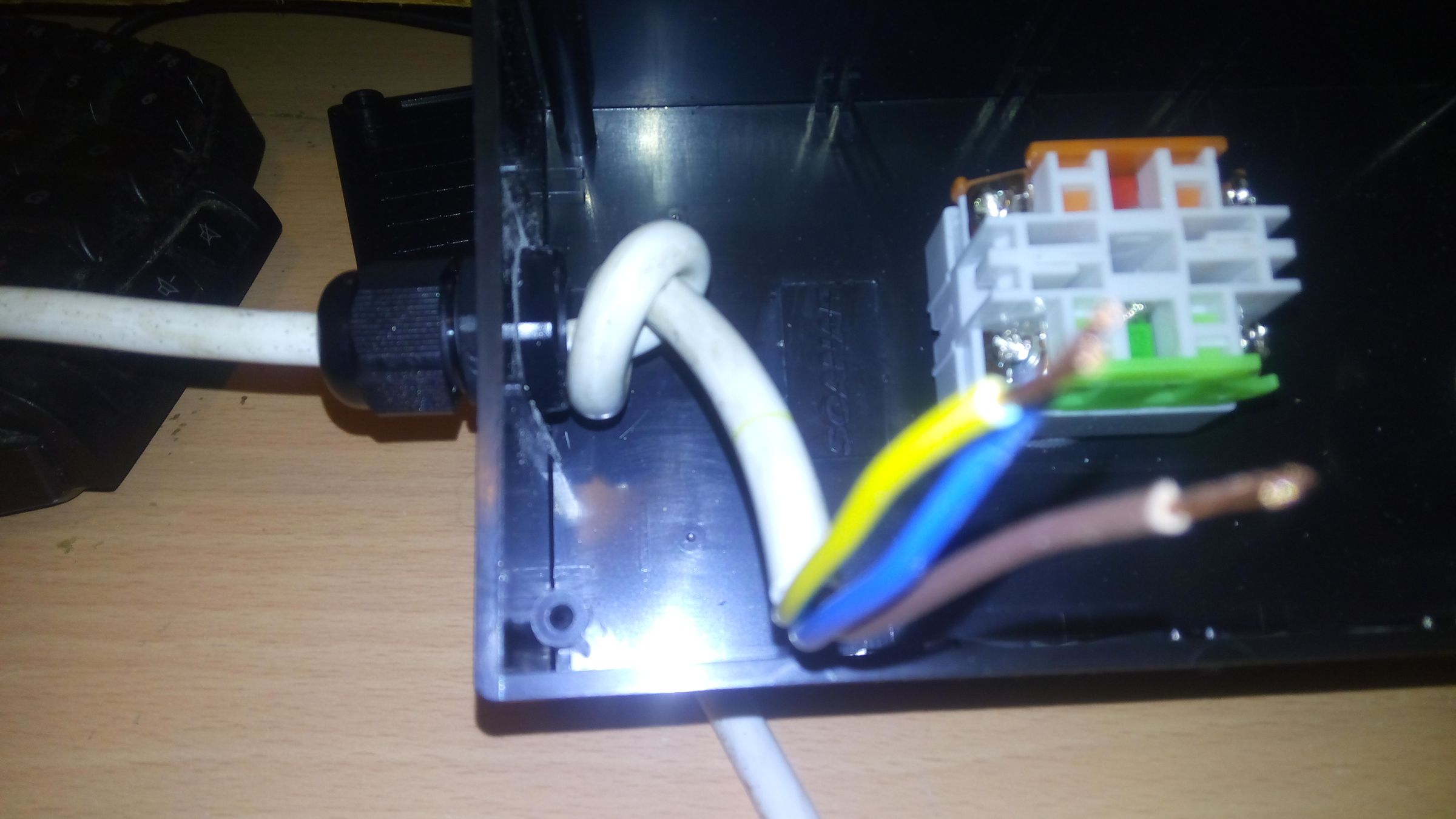 Emergency Stop Button : 10 Steps (with Pictures) - Instructables
