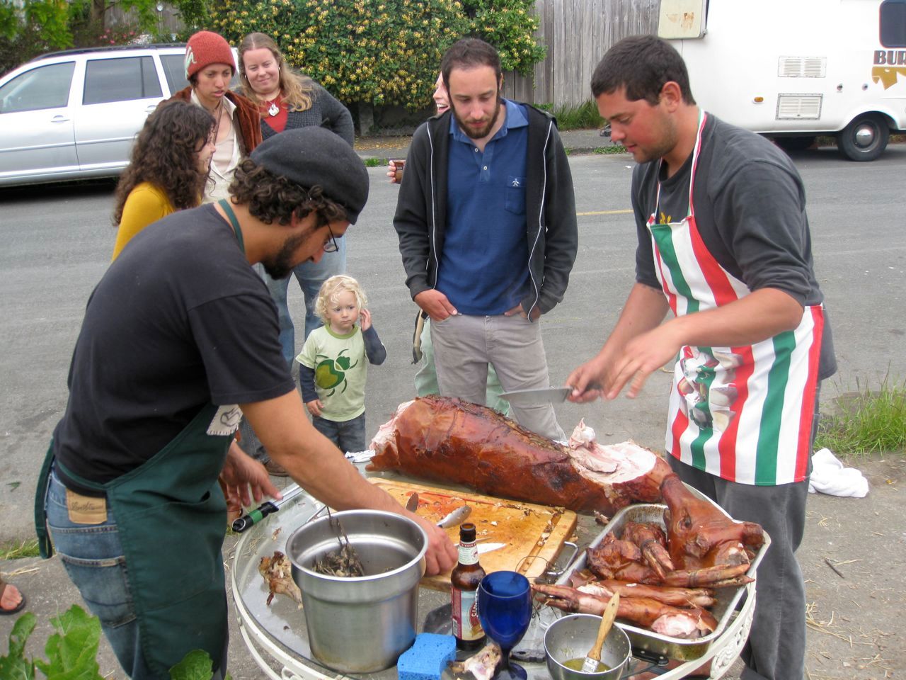 How to Roast a Pig : 20 Steps (with Pictures) - Instructables