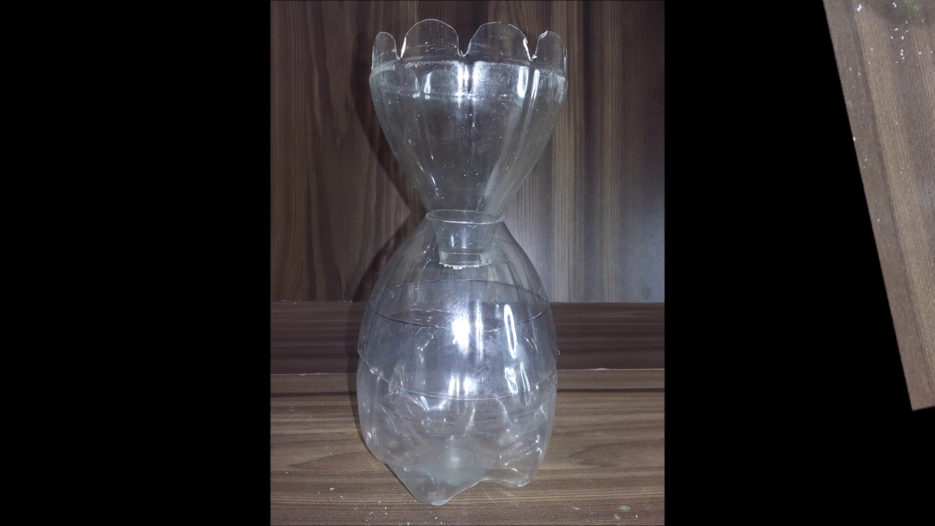 How to Make Vase From Plastic Bottle : 5 Steps - Instructables