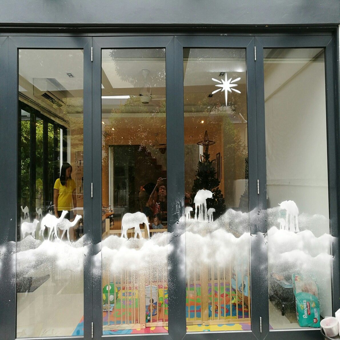 Christmas Window Snowscape : 4 Steps (with Pictures) - Instructables