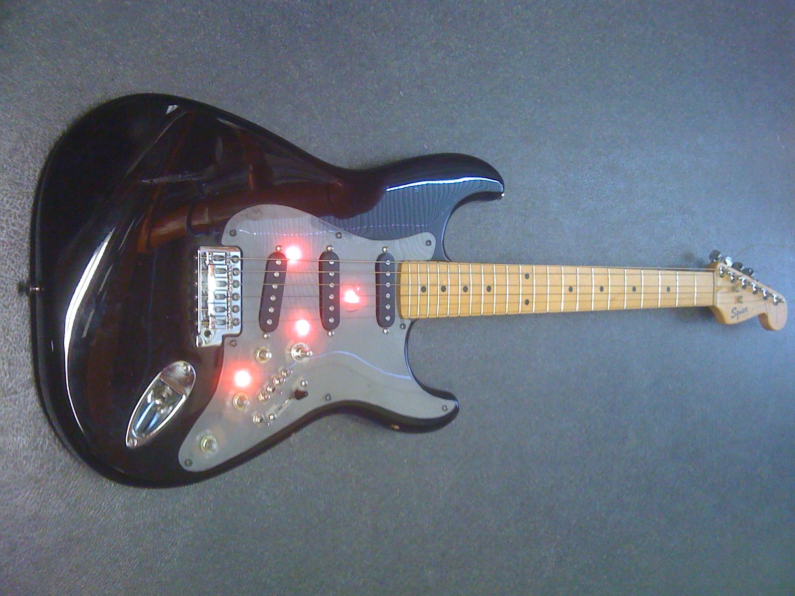 LED Guitar : 4 Steps - Instructables