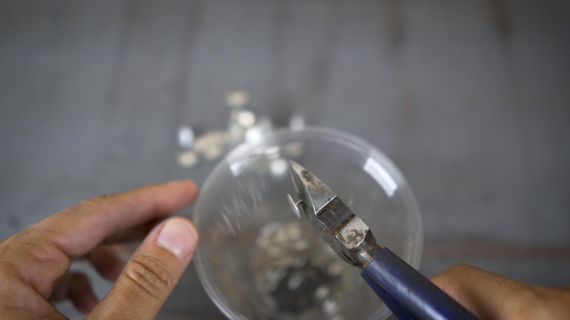 Corner Floating Shelves - Industrial Style : 8 Steps - Instructables