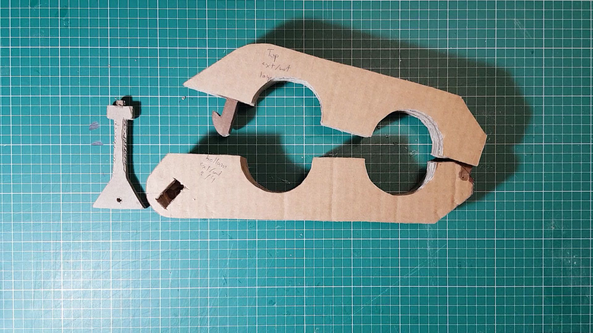 DIY Working Cardboard Handcuffs : 6 Steps (with Pictures) - Instructables