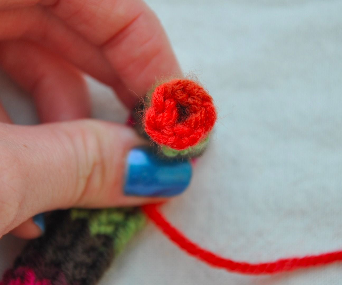 How to Use a French Knitter : 6 Steps (with Pictures) - Instructables