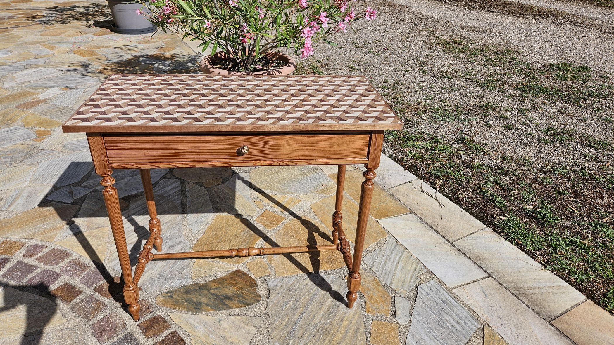 Marquetery Table Top : 6 Steps - Instructables