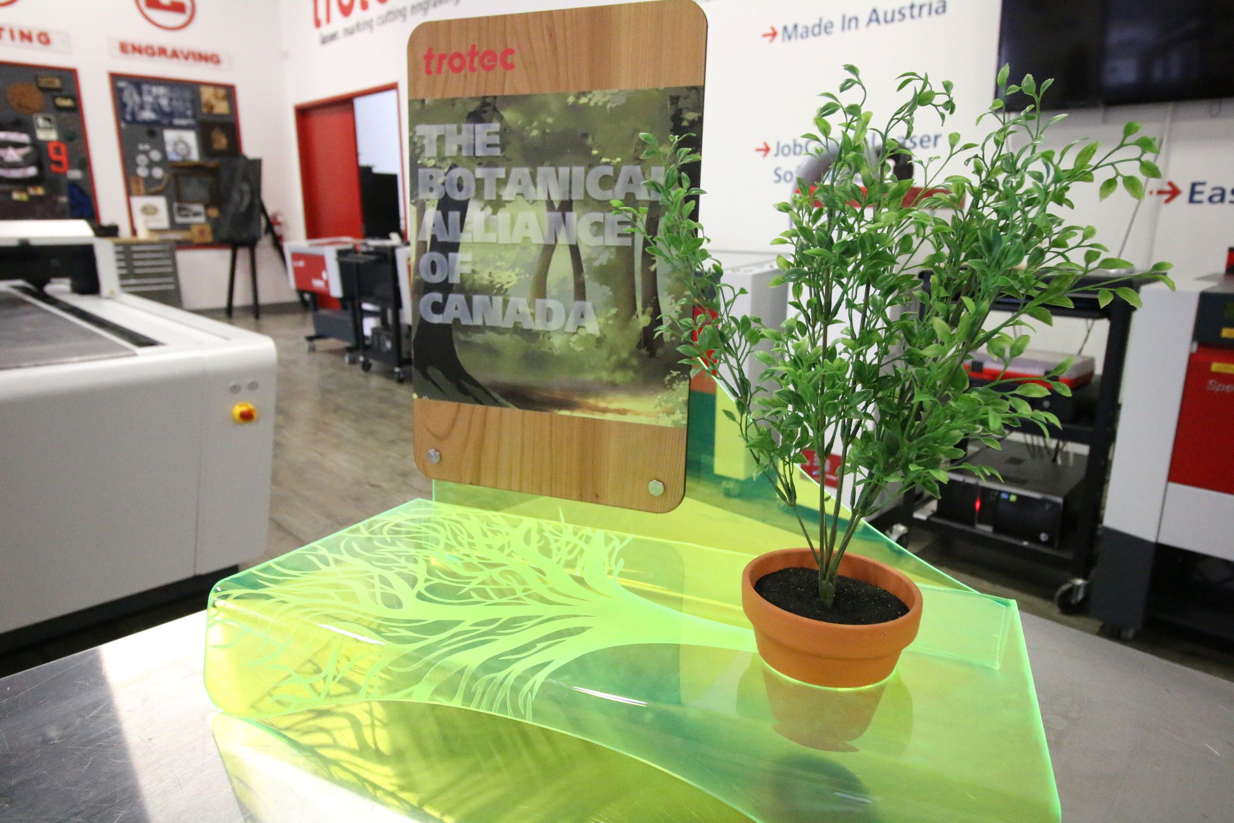 UV Printed Wood and Acrylic Display Stand : 8 Steps (with Pictures ...