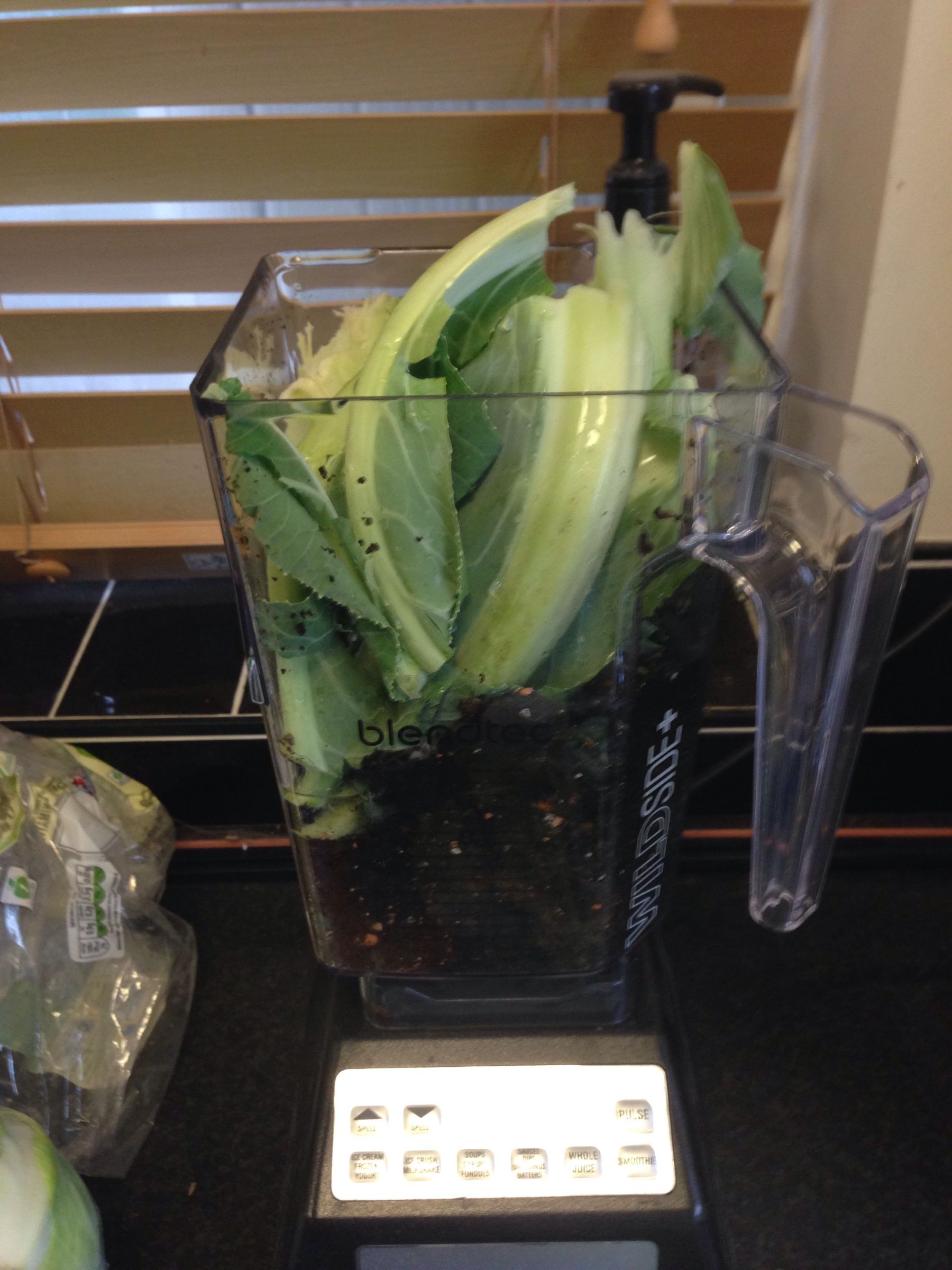 Make Worm Food for Your Wormery : 4 Steps (with Pictures) - Instructables