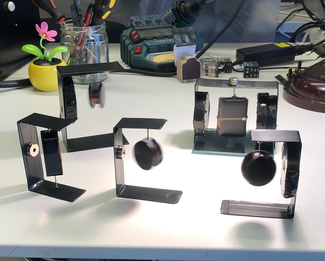 Solar Motor Spinner With Easy Change and Adjustment of Magnets : 3 Steps - Instructables