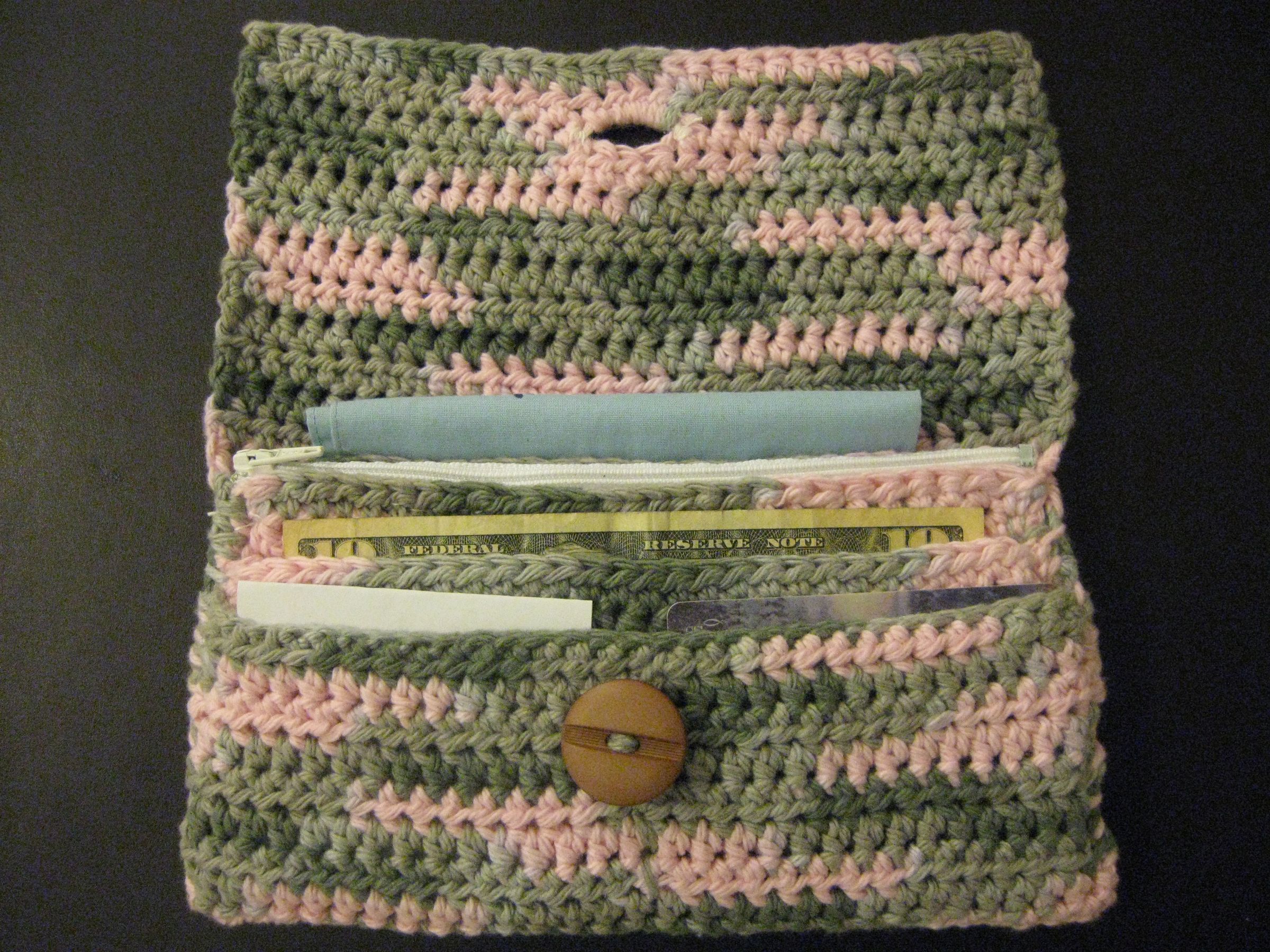 Crocheted 5 Pocket Purse : 4 Steps - Instructables