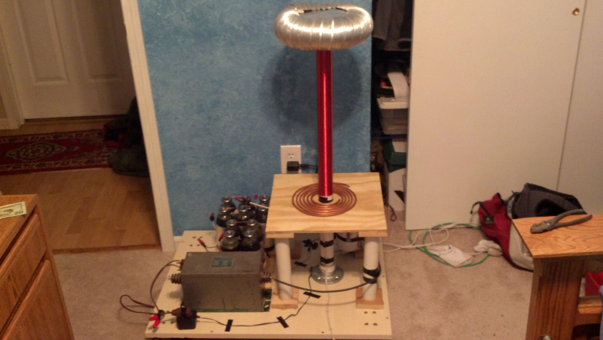 The Simple Tesla Coil : 12 Steps (with Pictures) - Instructables