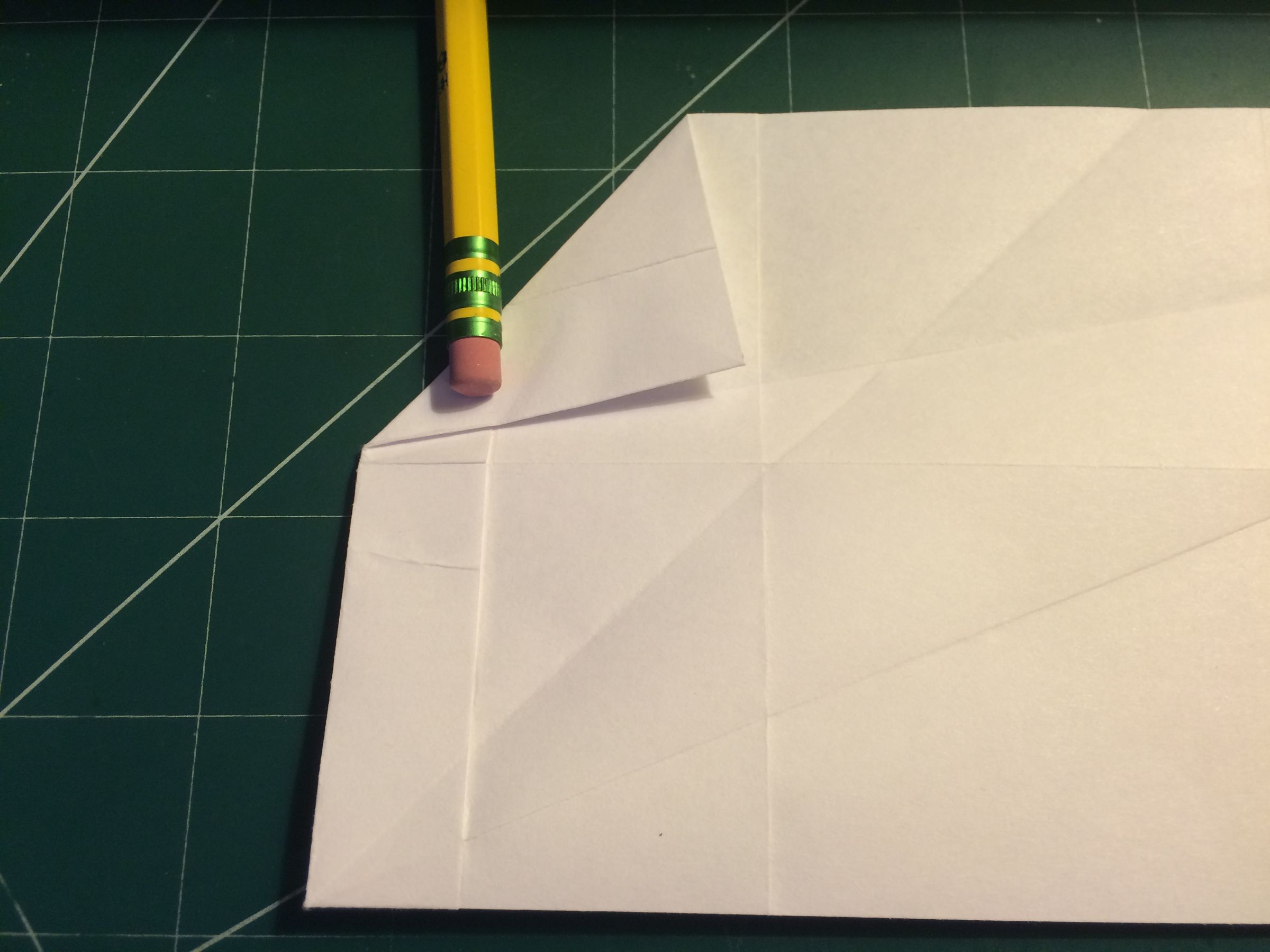 How to Make the Predator Paper Airplane : 9 Steps - Instructables