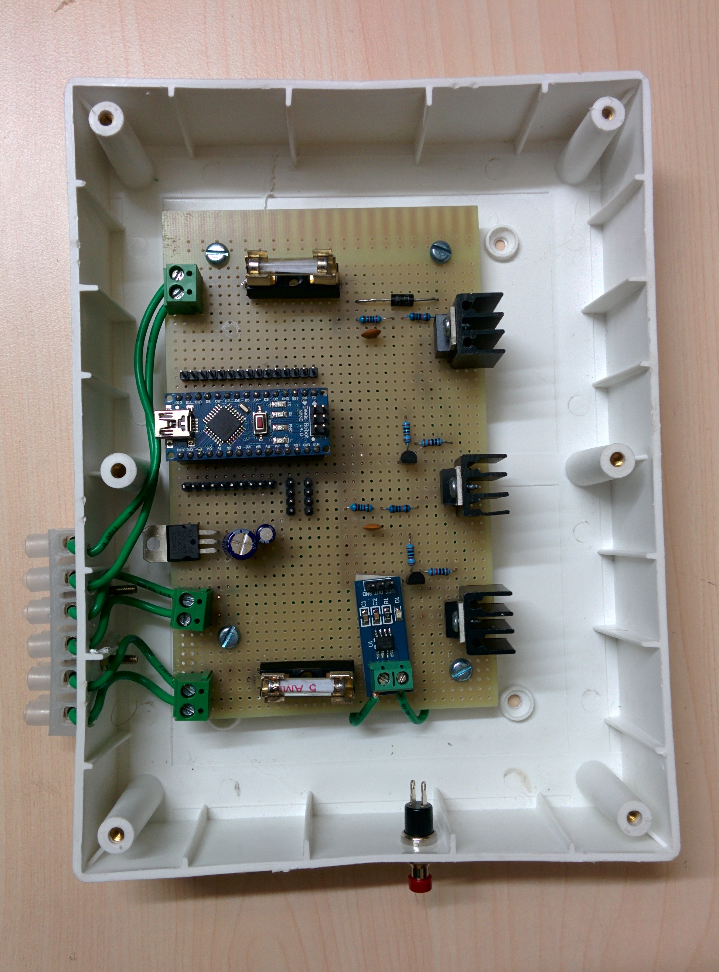 ARDUINO SOLAR CHARGE CONTROLLER ( Version 2.0) : 26 Steps (with ...