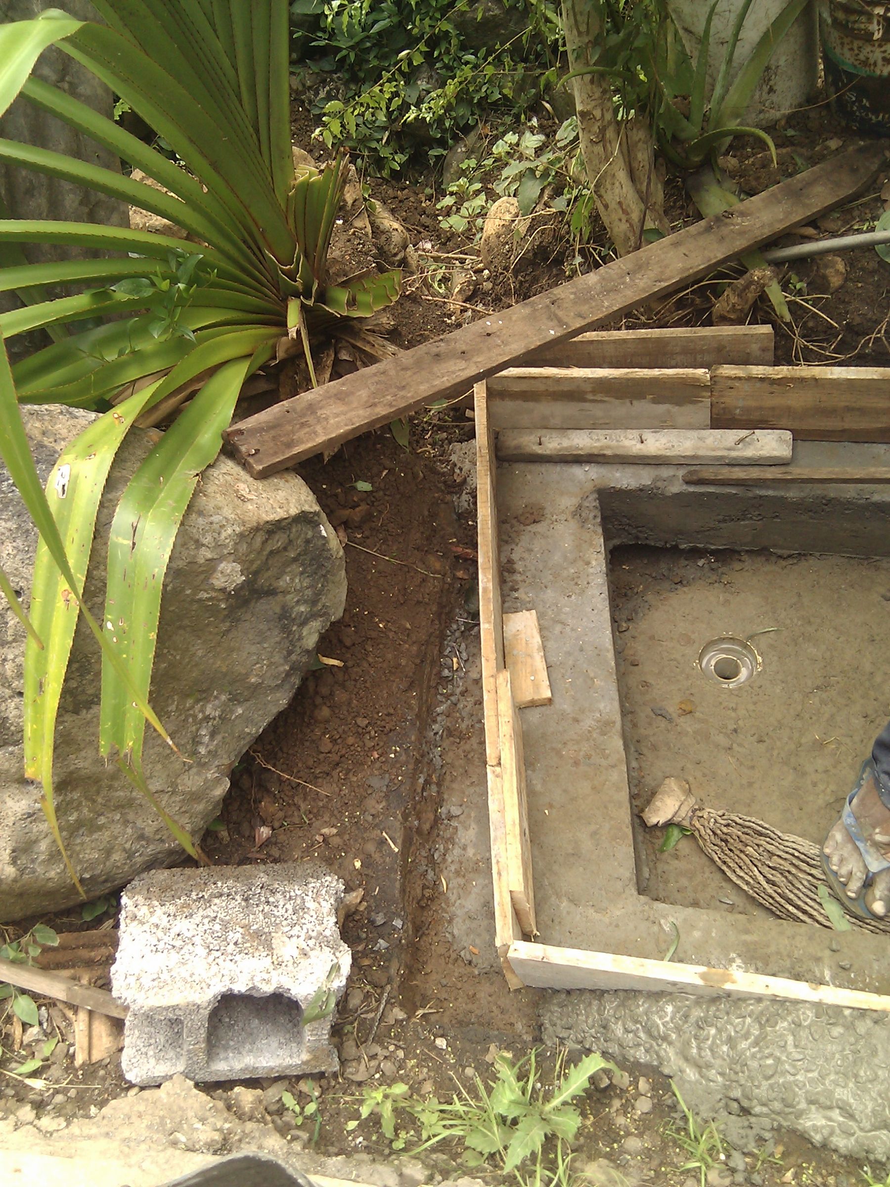 Concrete Pond : 9 Steps (with Pictures) - Instructables