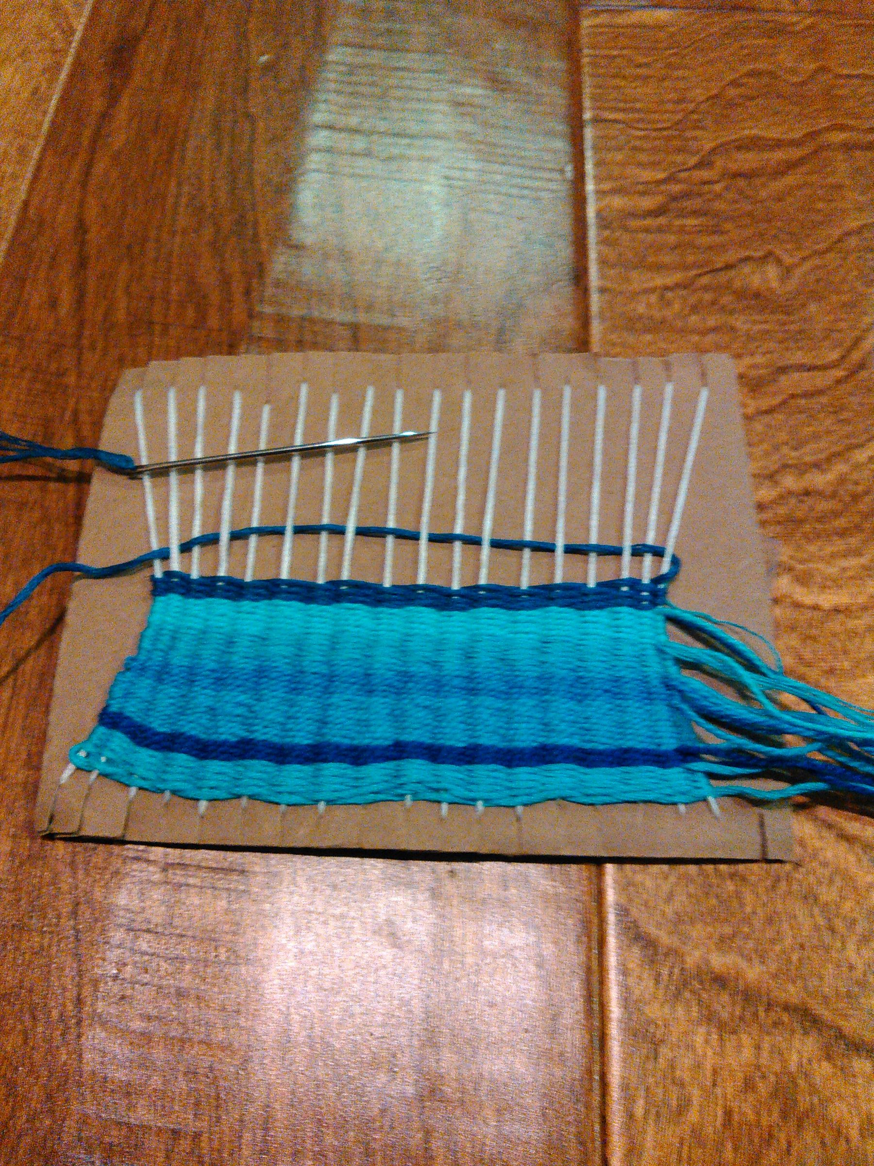 Mini Weaving Loom : 5 Steps - Instructables