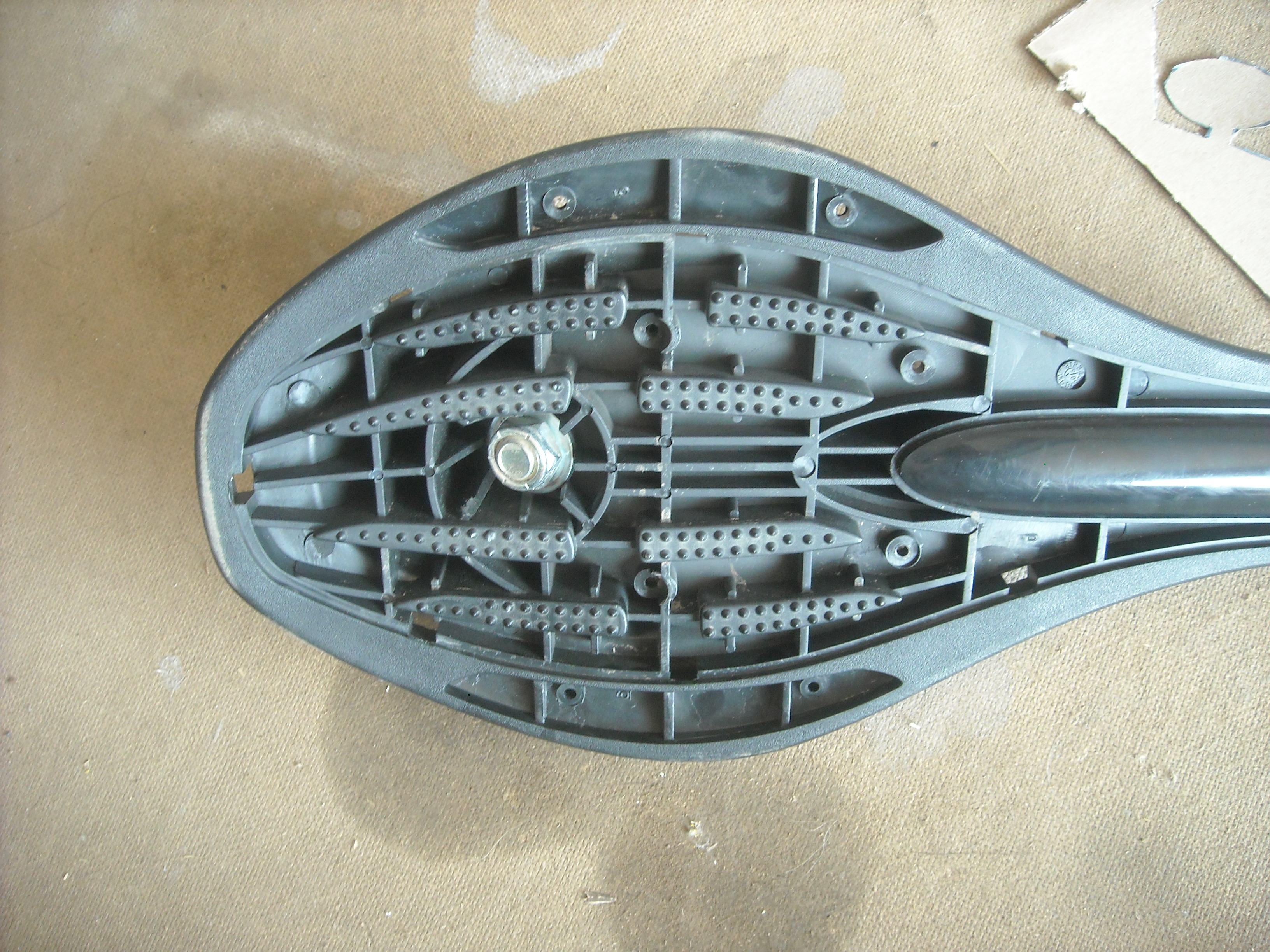 Spray Painting a RipStick / Wave : 6 Steps - Instructables