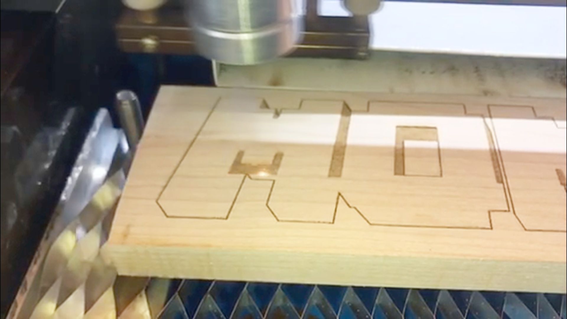 The Minecraft Monday Trophy : 6 Steps - Instructables