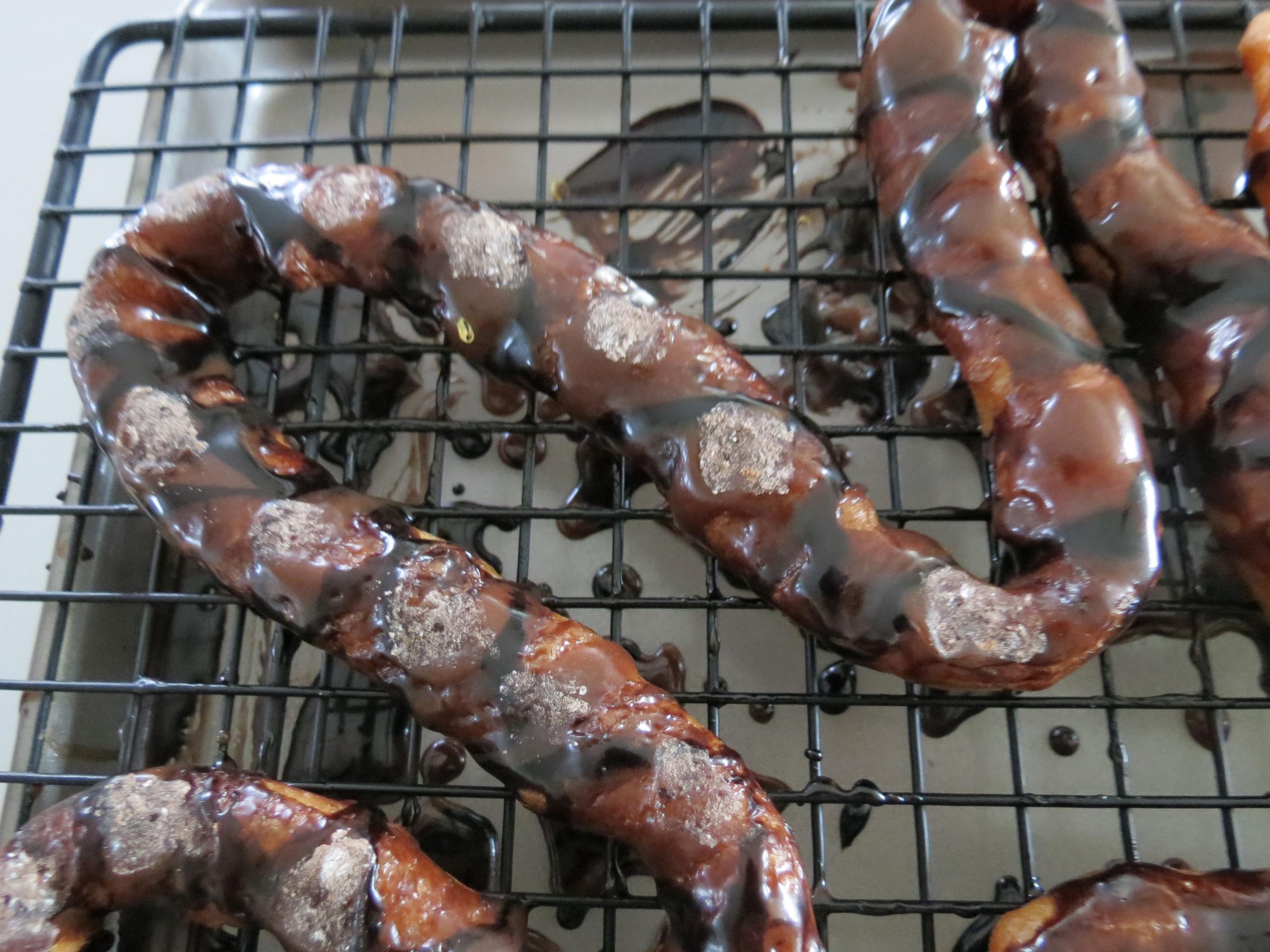 Chocolate Glazed SNAKE CHURROS : 8 Steps (with Pictures) - Instructables
