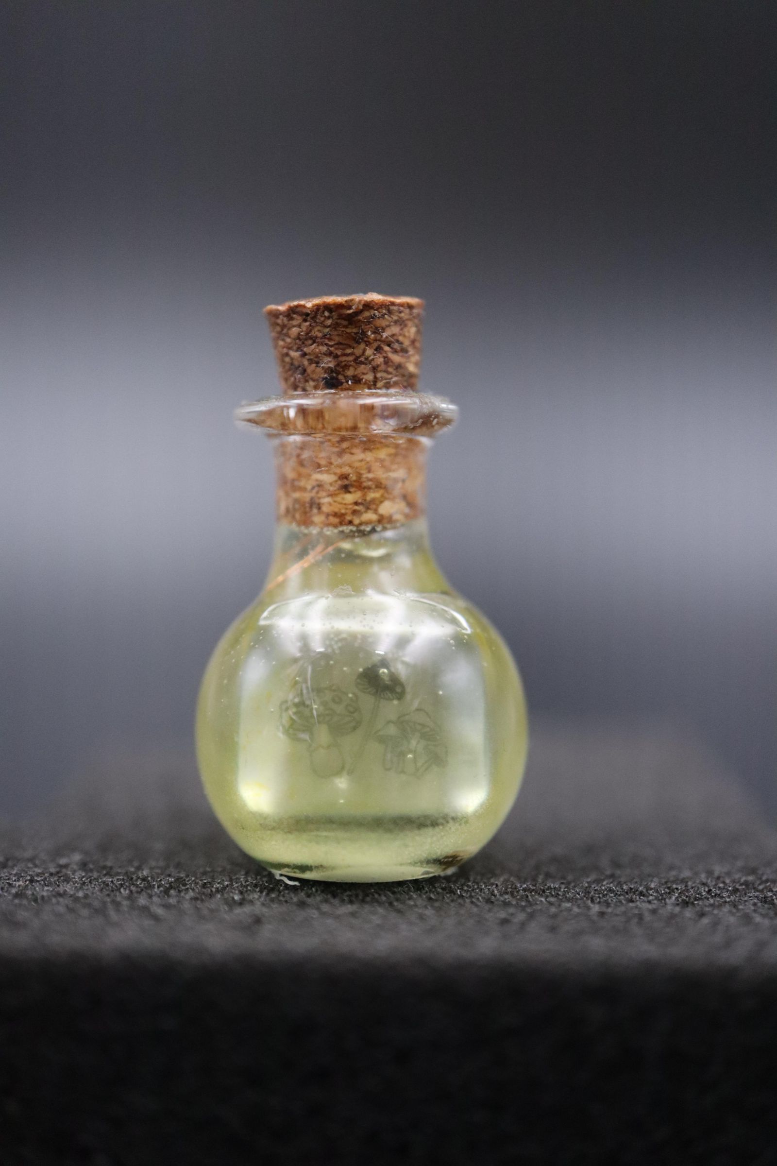 Colerful Battery Powered Mini Potion Pendant With Charging Shelf : 5 ...